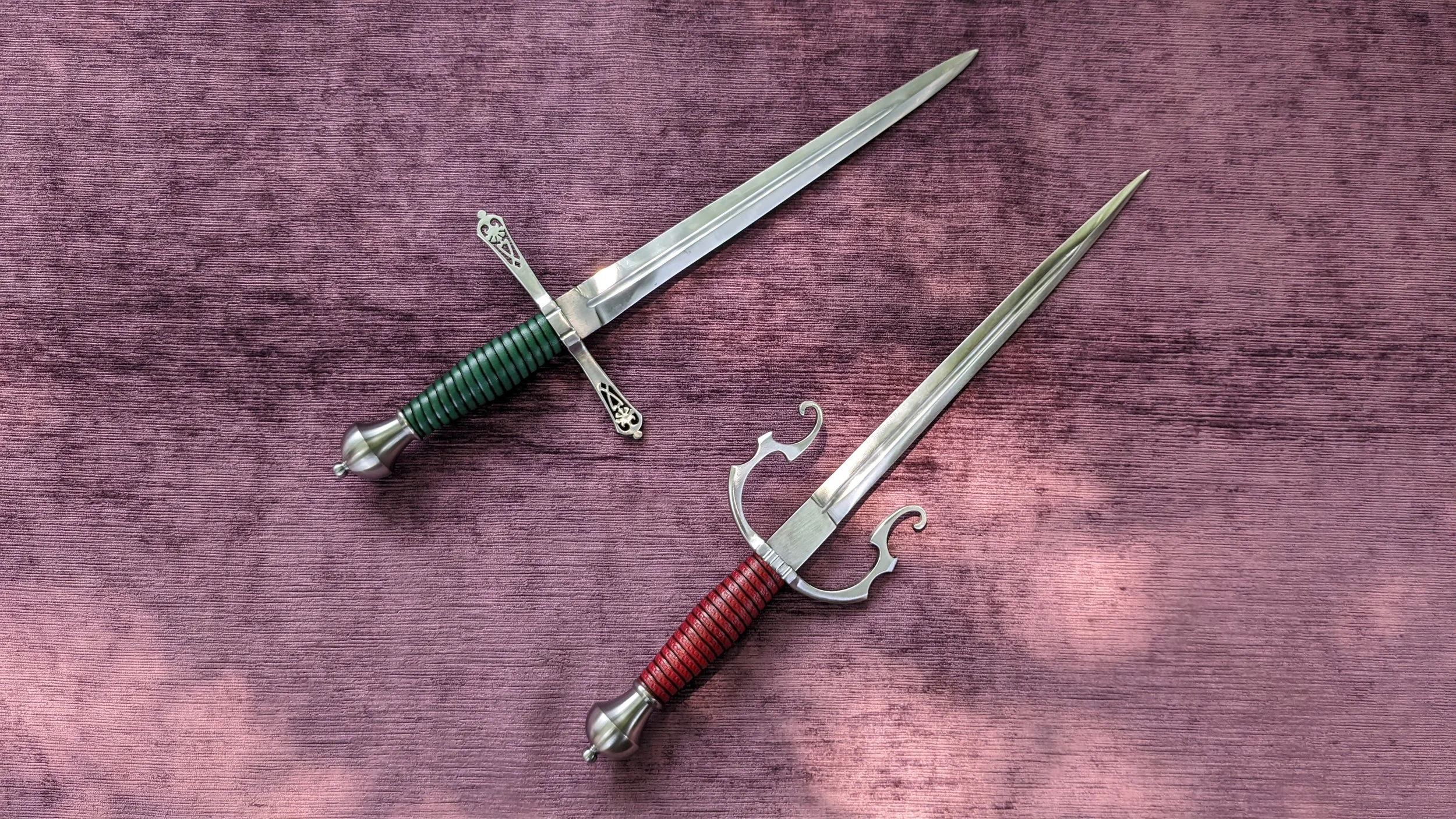 Main Gauche -- Red Lace Grip [SHARP/BLUNT] — Jesse Belsky Stageswords