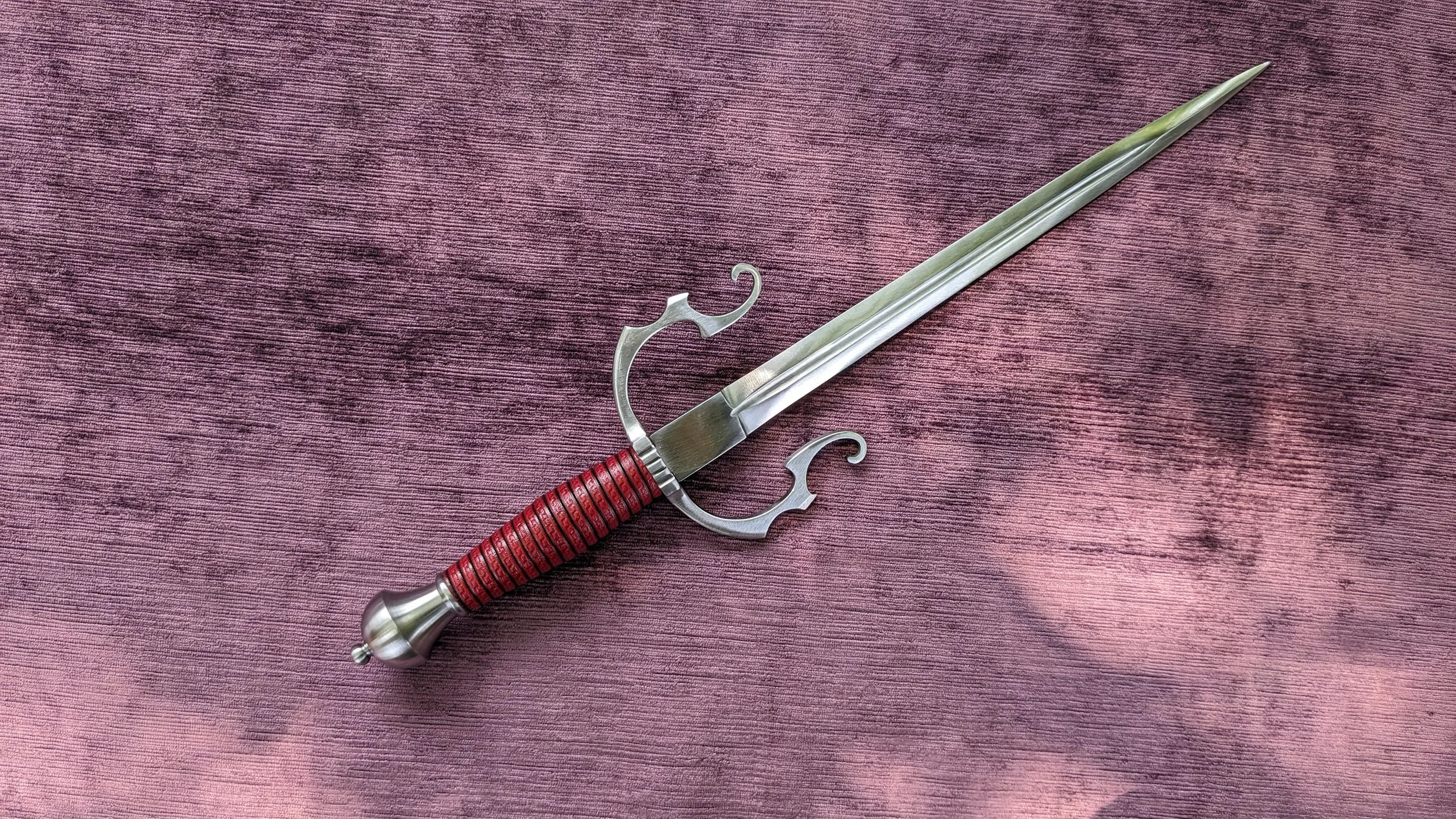 SOLD Parrying Daggers — Jesse Belsky Stageswords