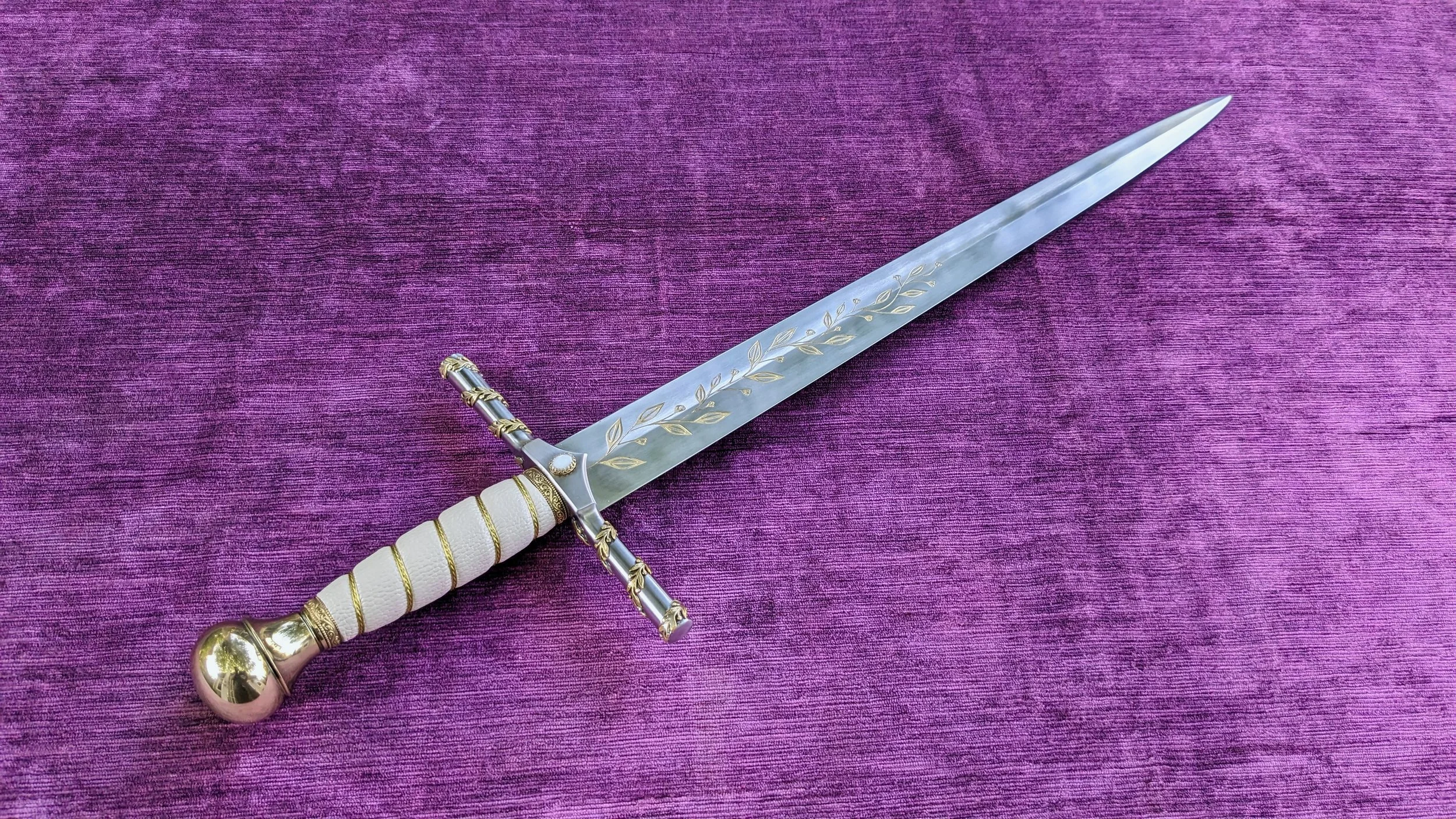 Opal Wedding Short-Sword — Jesse Belsky Stageswords