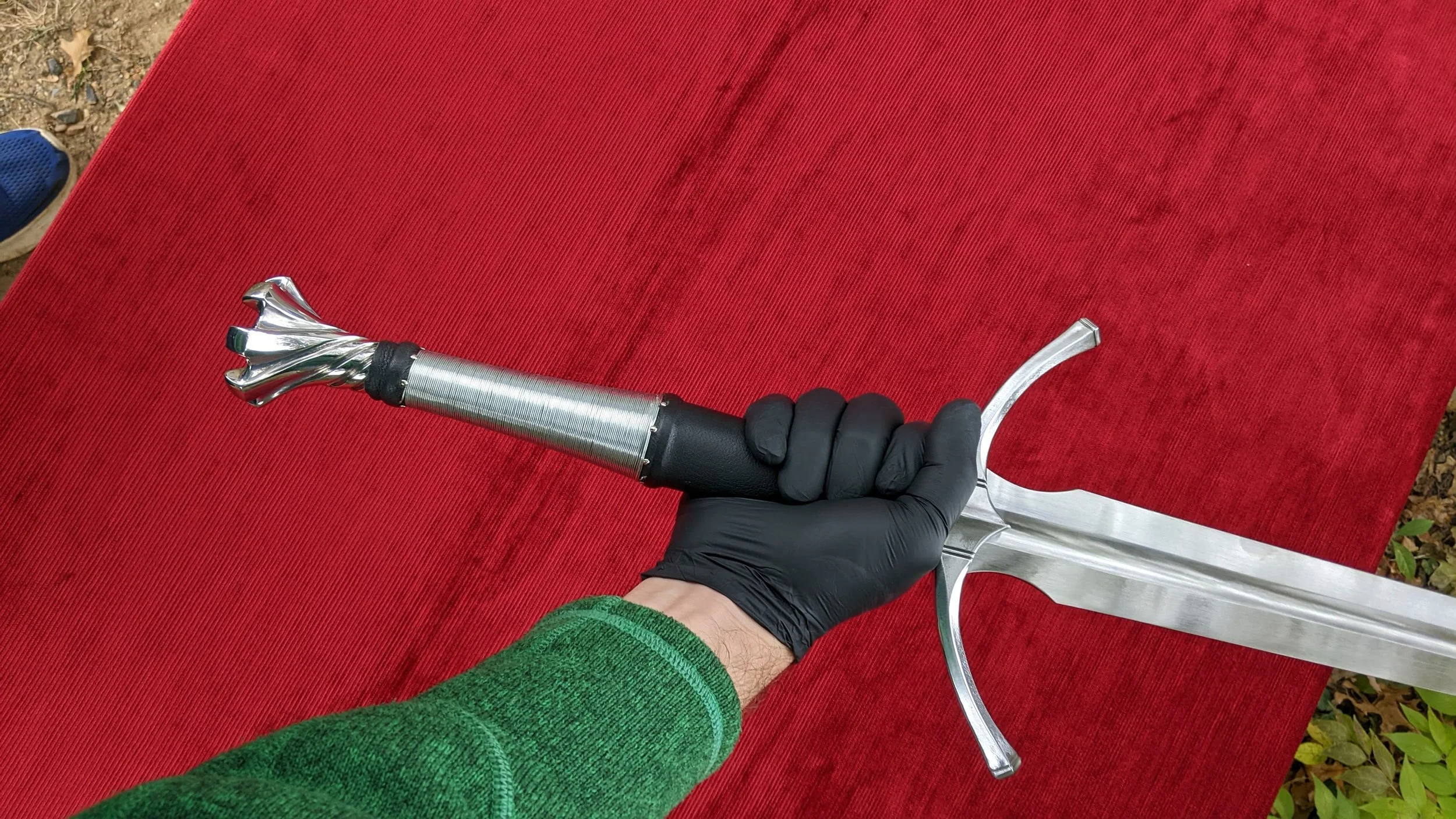 Fantasy Longsword - Upswept Guard (SHARP) — Jesse Belsky Stageswords