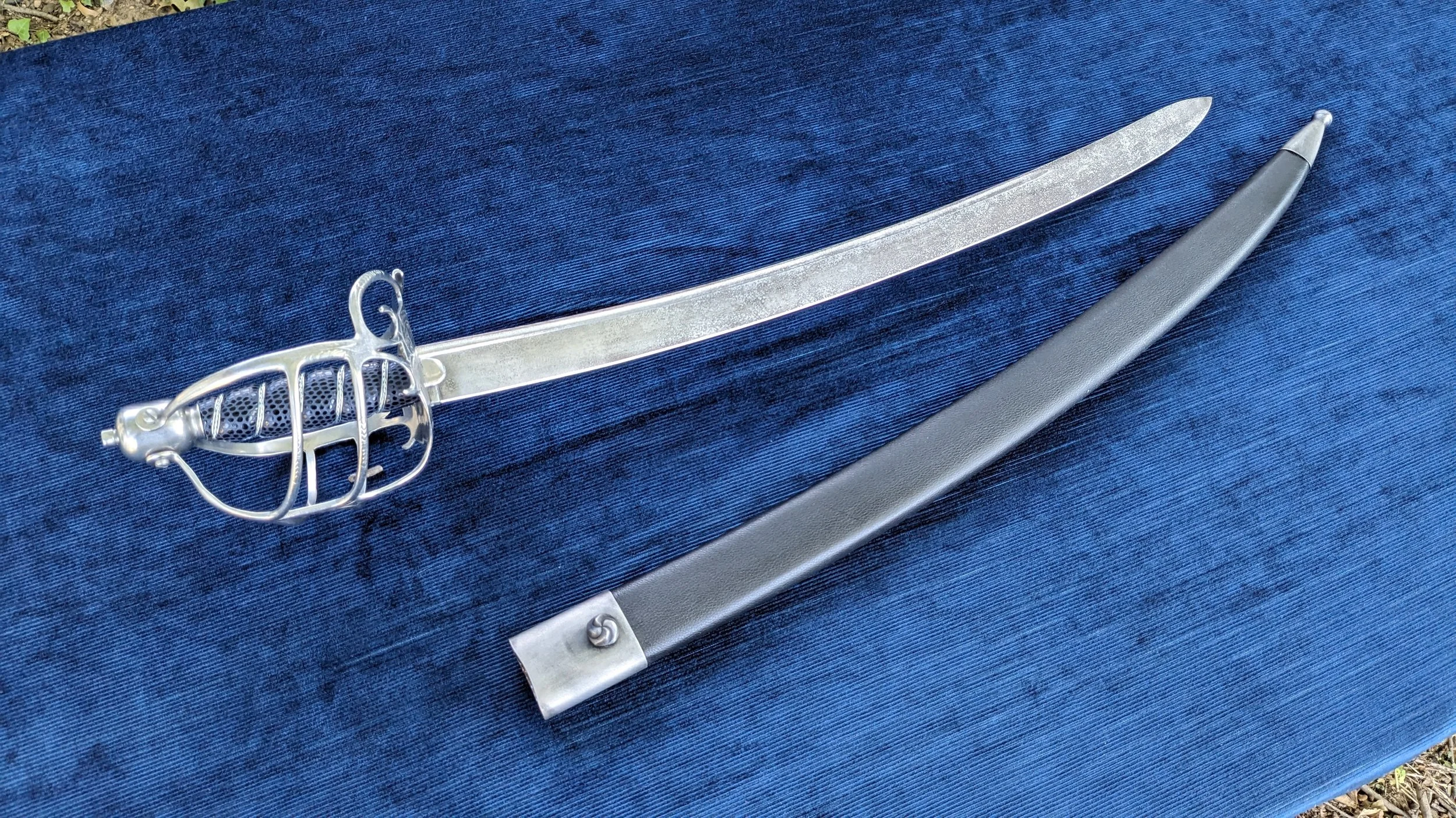Captain Flint Mortuary Hilt Cutlass 4 [SHARP] — Jesse Belsky Stageswords