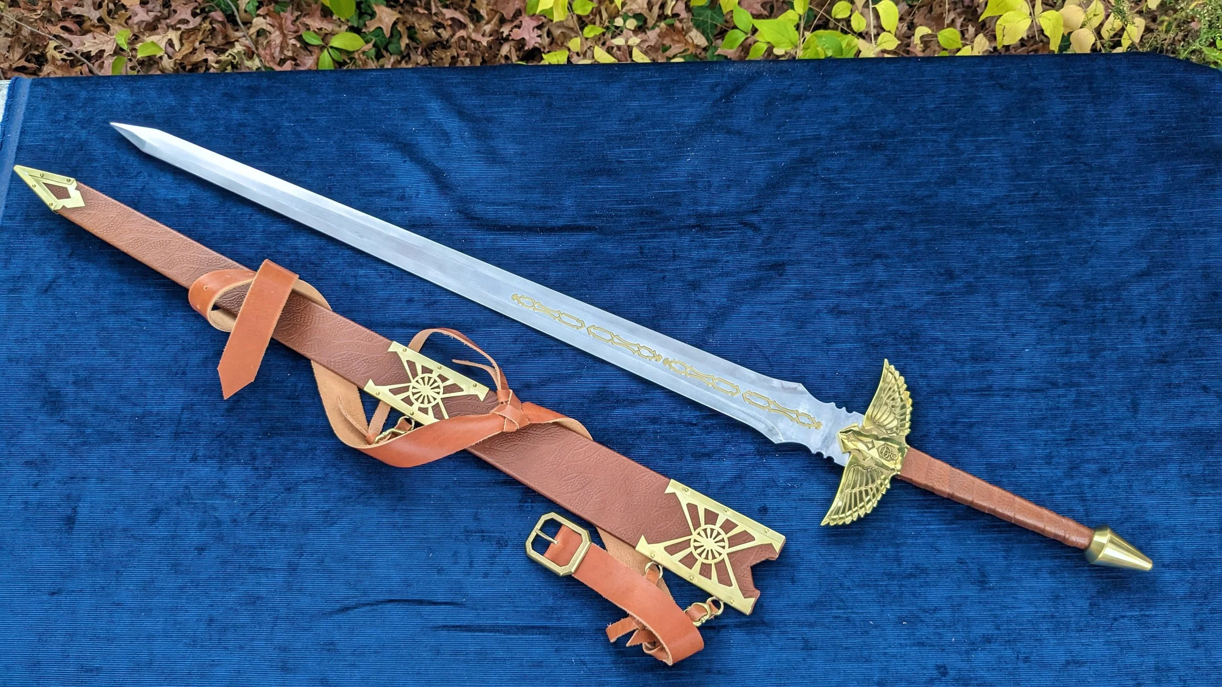 Winged Brass Wedding Greatsword [ALUMINUM] — Jesse Belsky Stageswords