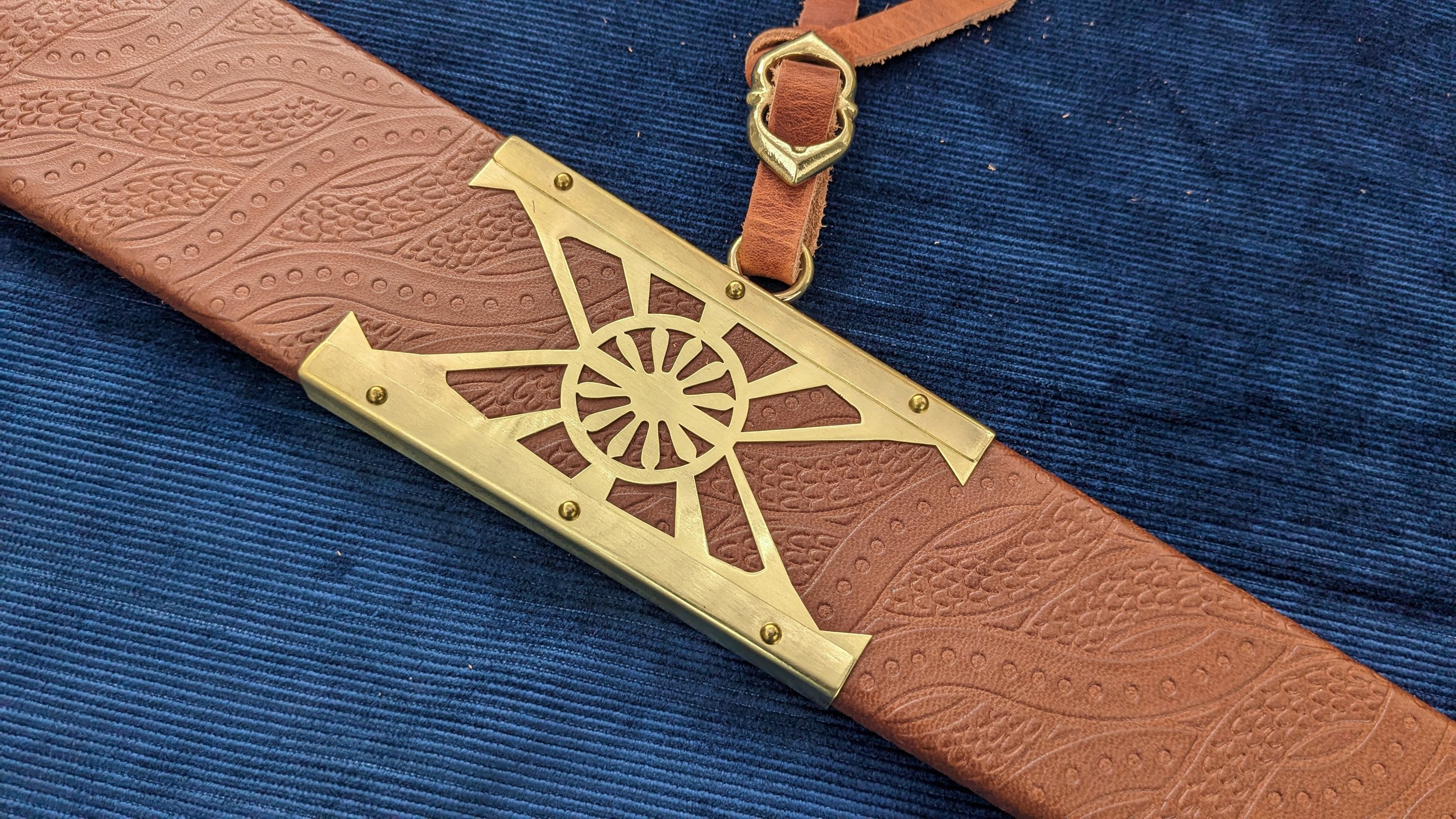 Winged Brass Wedding Greatsword [ALUMINUM] — Jesse Belsky Stageswords