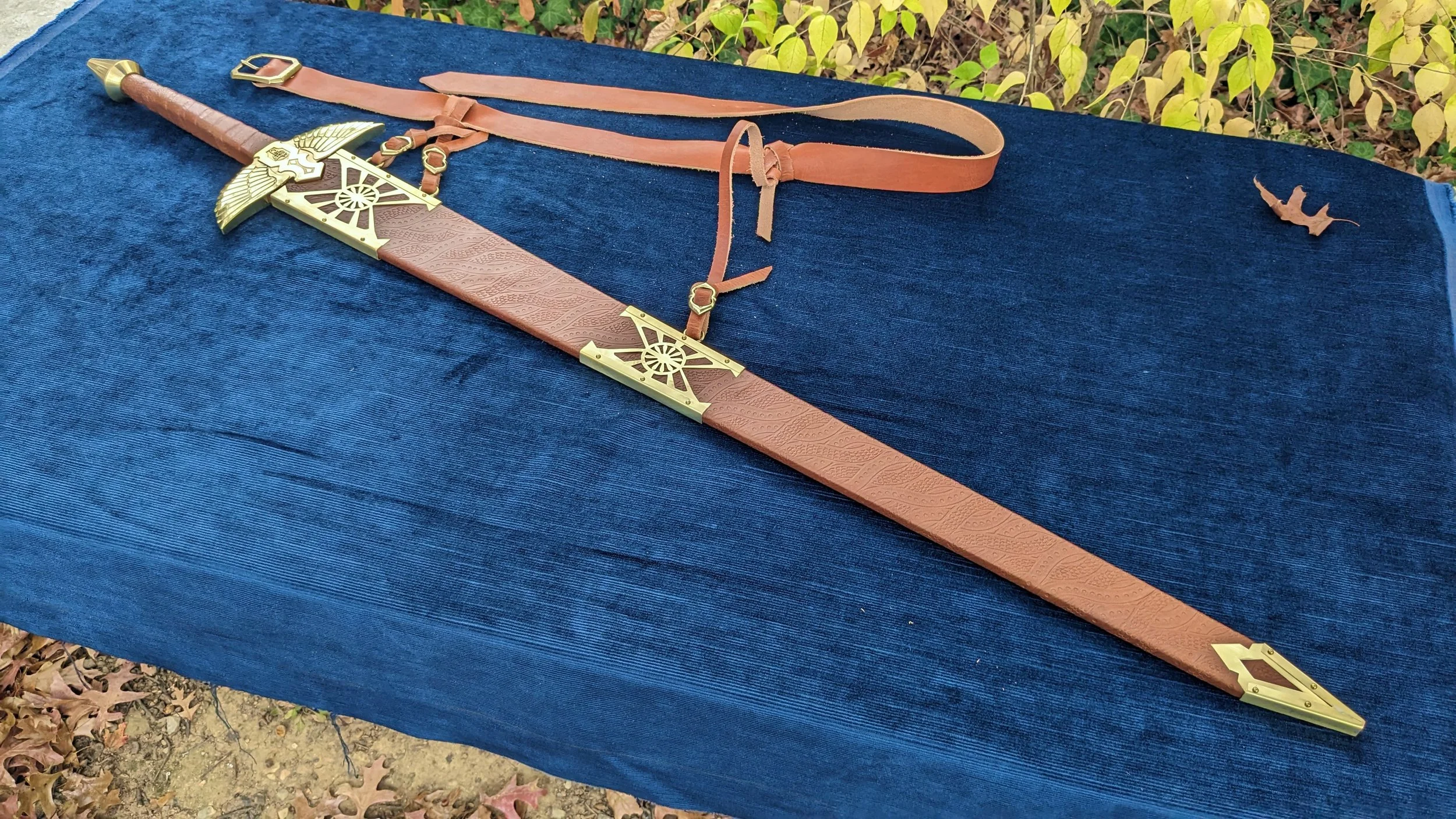 Winged Brass Wedding Greatsword [ALUMINUM] — Jesse Belsky Stageswords
