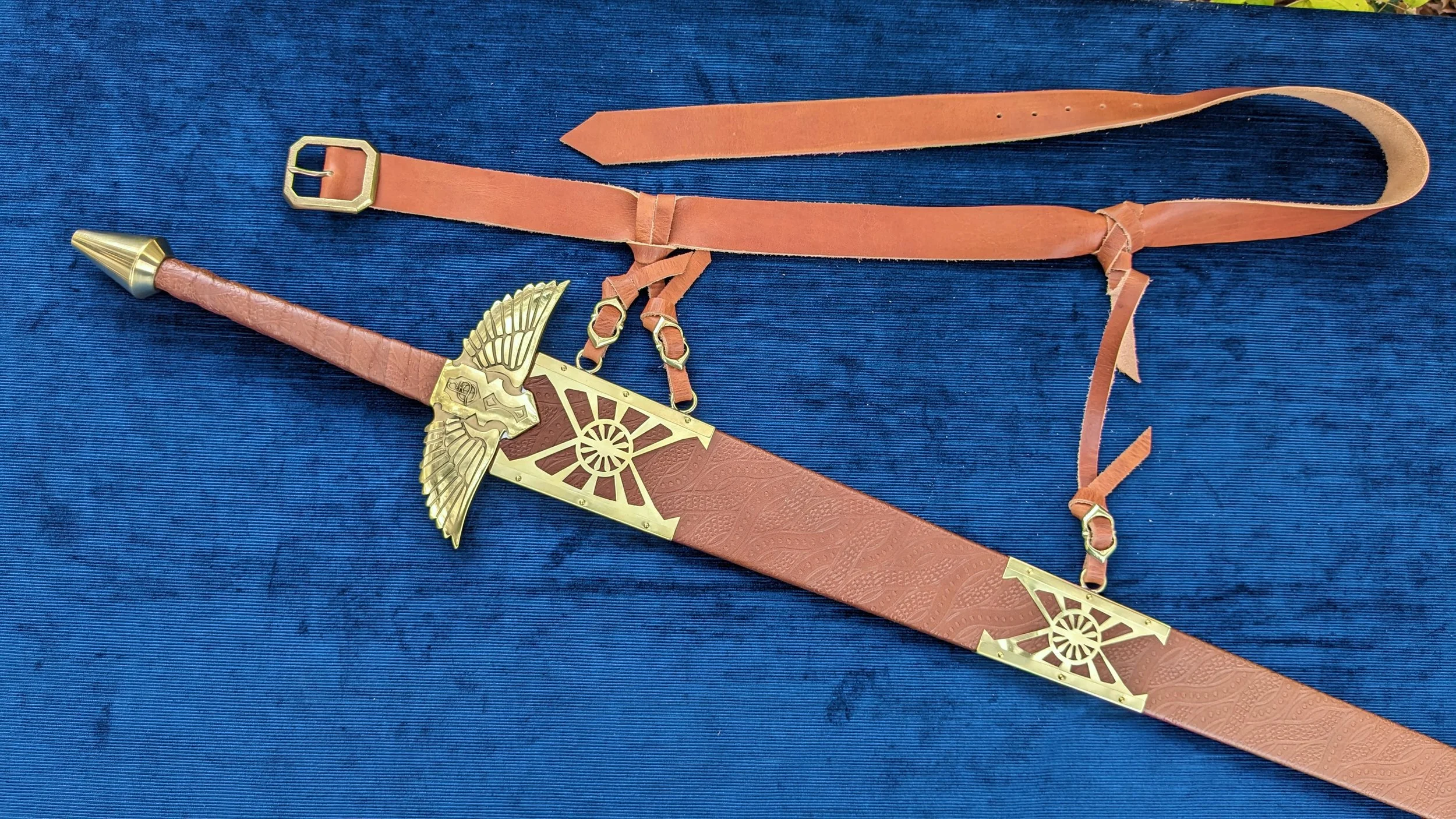 Winged Brass Wedding Greatsword [ALUMINUM] — Jesse Belsky Stageswords