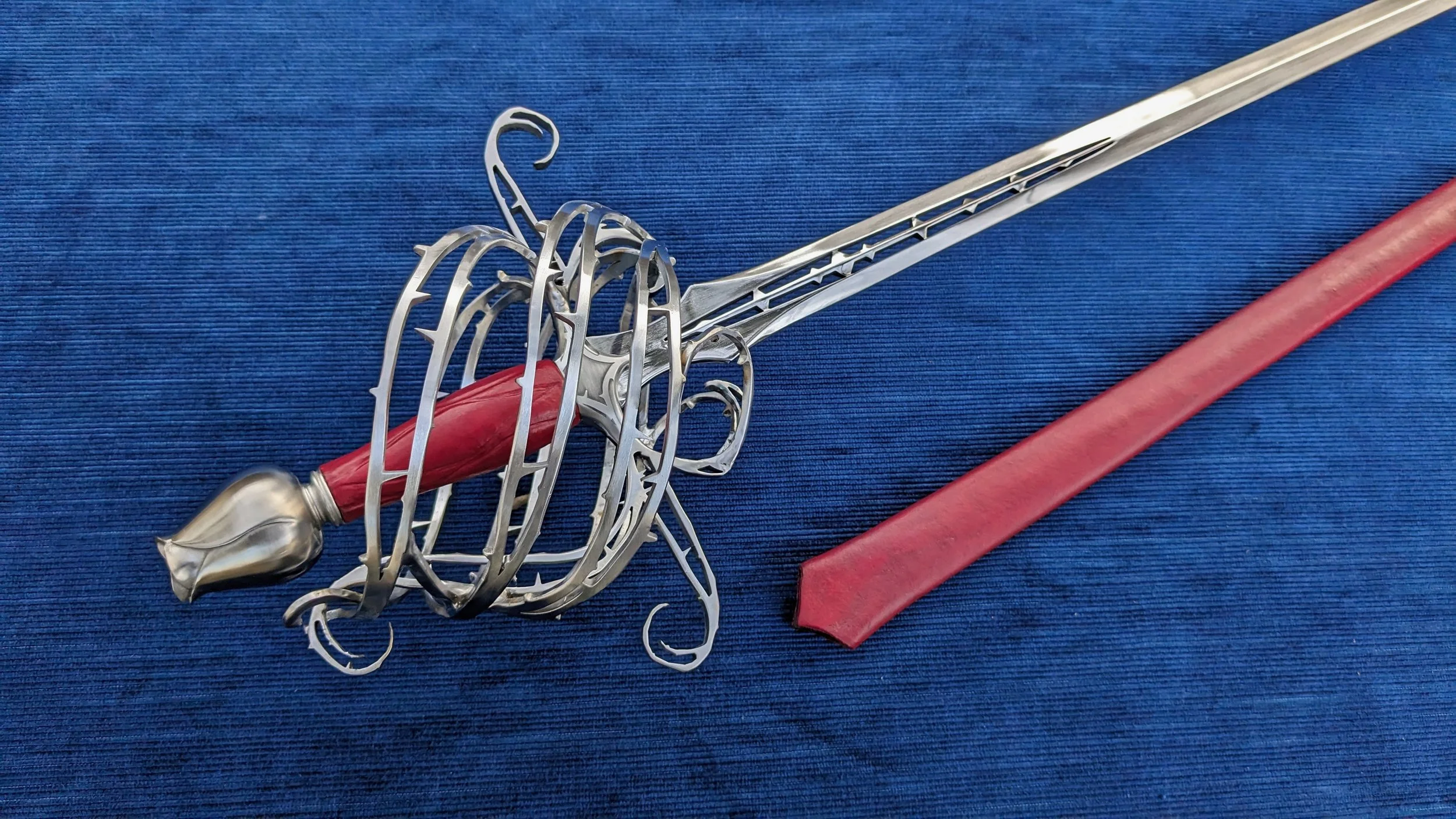 Thorn Wedding Swords [SHARP] — Jesse Belsky Stageswords