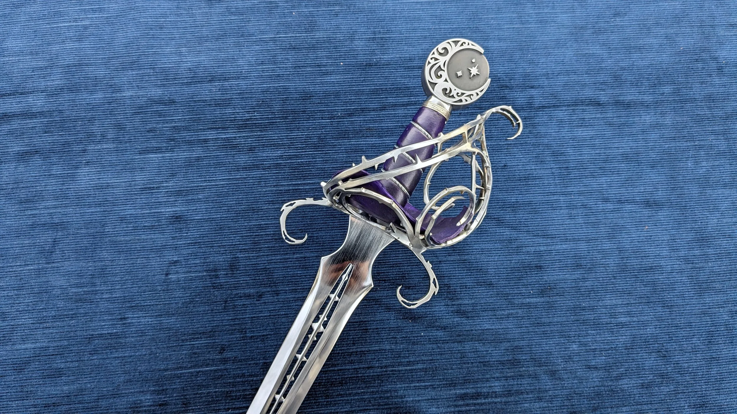 Thorn Wedding Swords [SHARP] — Jesse Belsky Stageswords