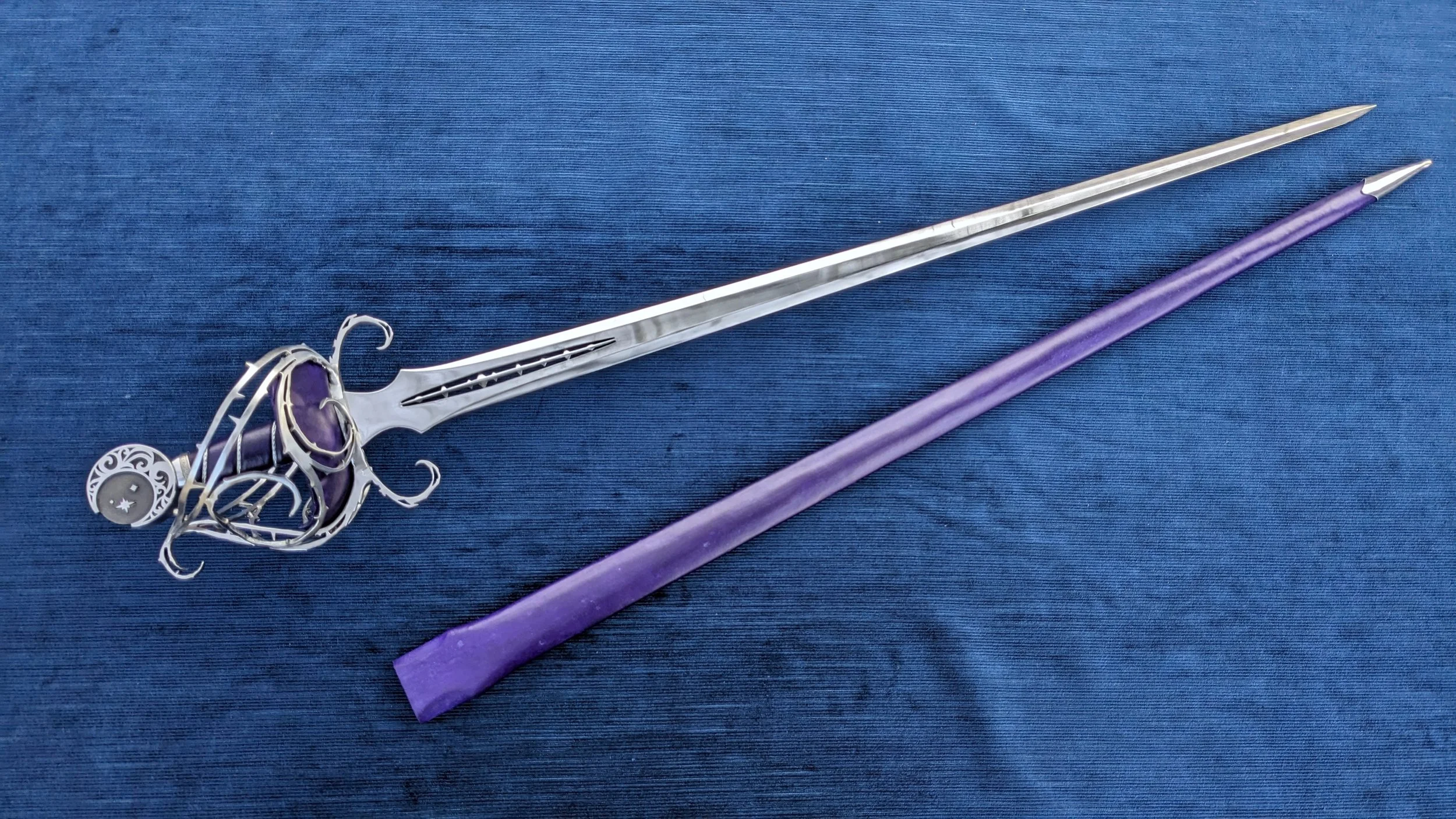 Thorn Wedding Swords [SHARP] — Jesse Belsky Stageswords