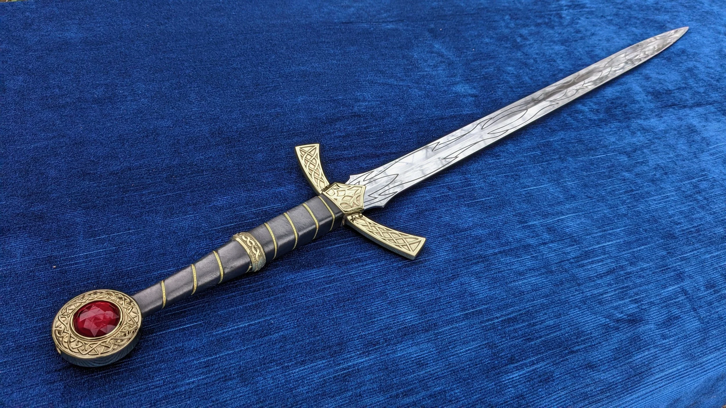 Goldryn Sword 3 [BLUNT] — Jesse Belsky Stageswords