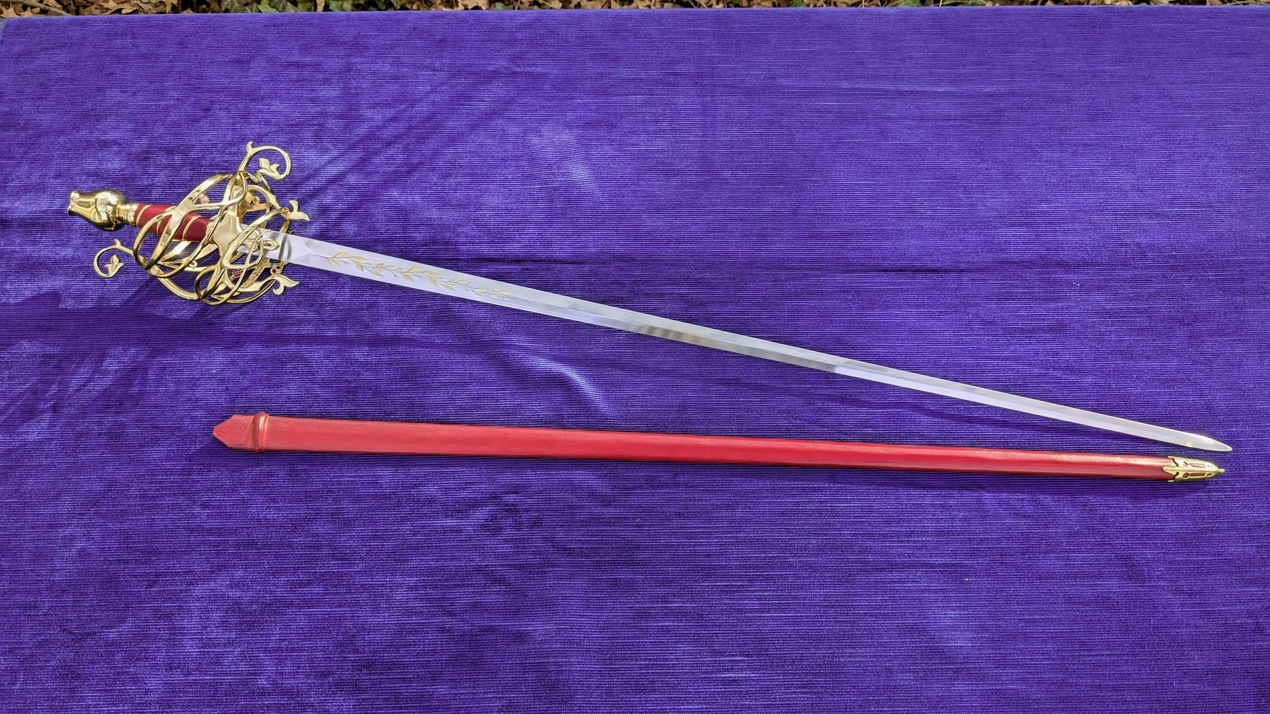 Golden Rose Rapier -- [BLUNT] — Jesse Belsky Stageswords