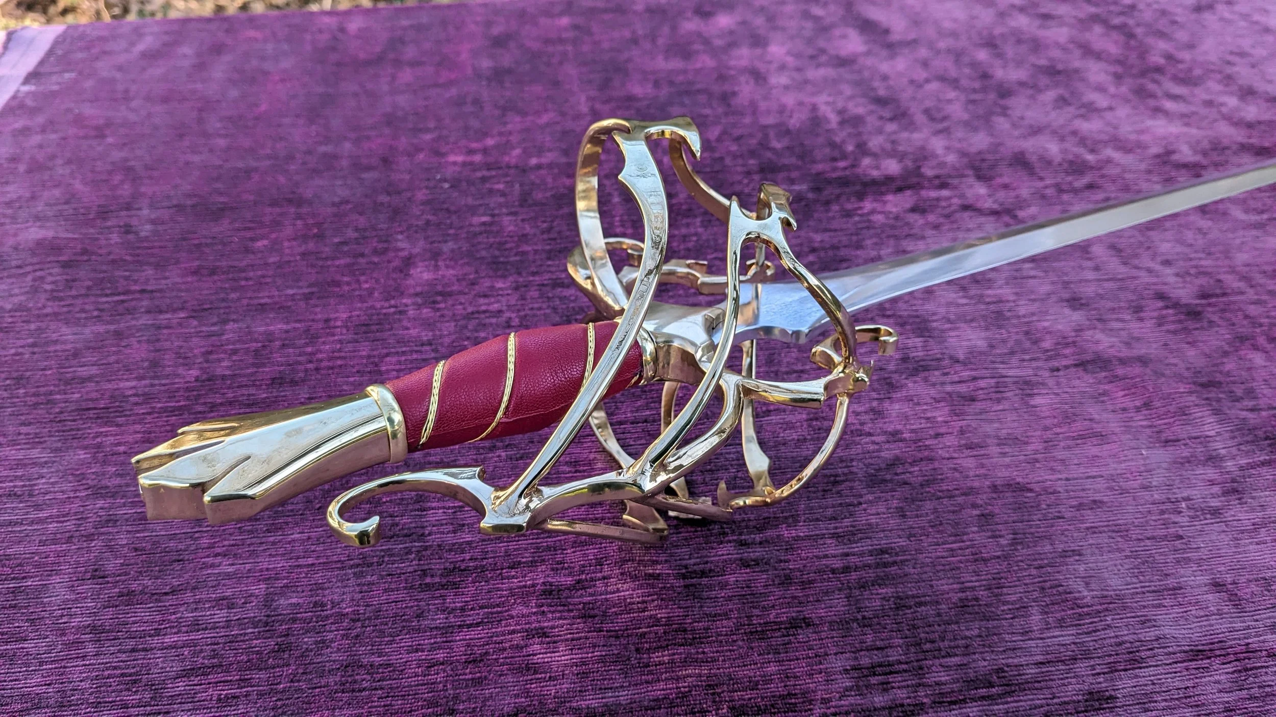 Crown of Gold Rapier -- [SHARP] — Jesse Belsky Stageswords