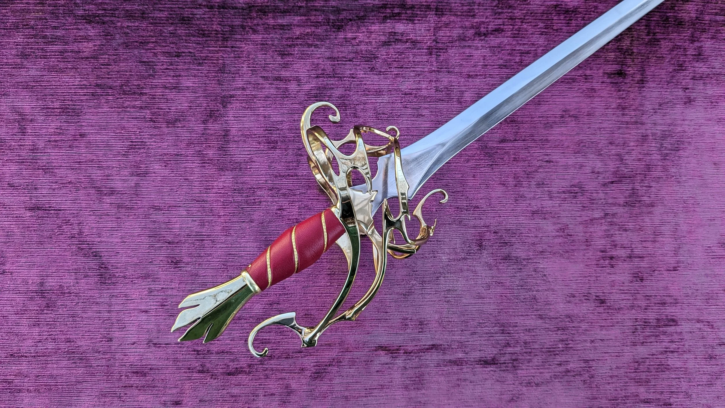 Crown of Gold Rapier -- [SHARP] — Jesse Belsky Stageswords