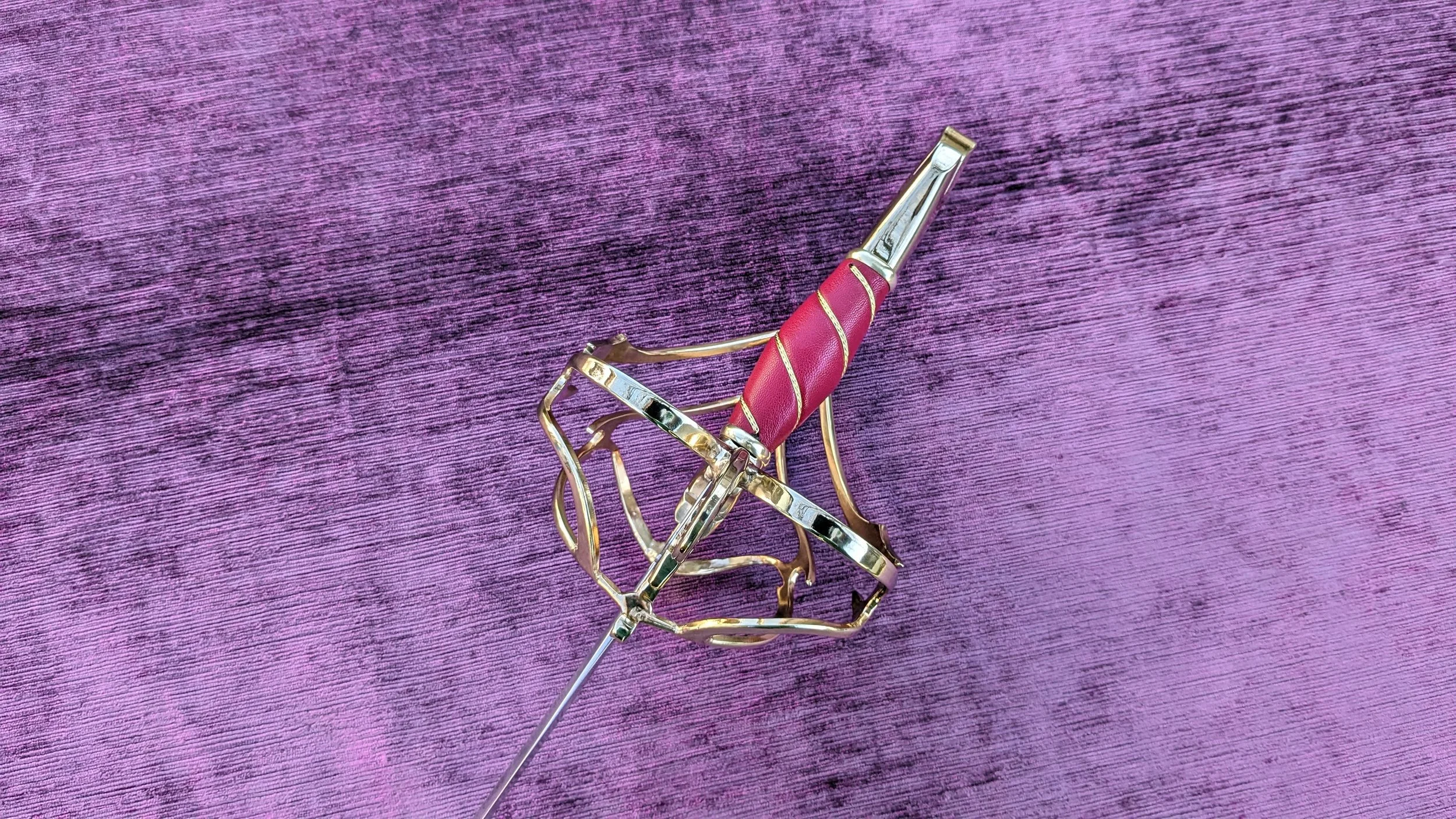 Crown of Gold Rapier -- [SHARP] — Jesse Belsky Stageswords