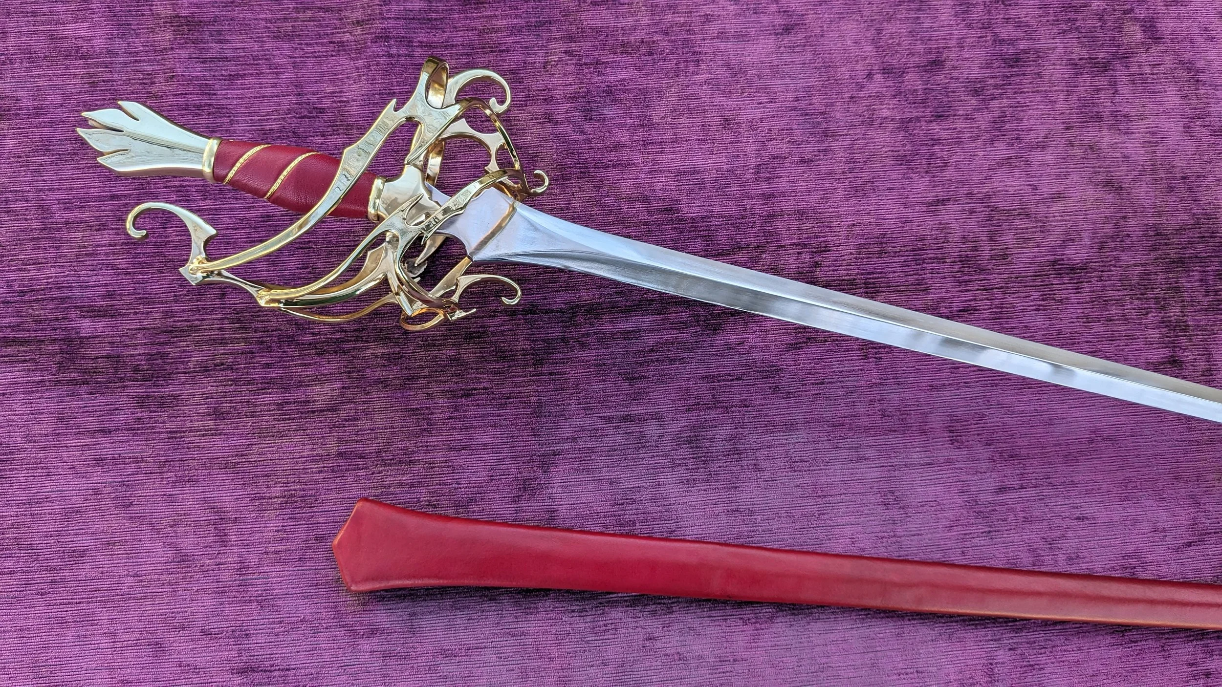 Crown of Gold Rapier -- [SHARP] — Jesse Belsky Stageswords