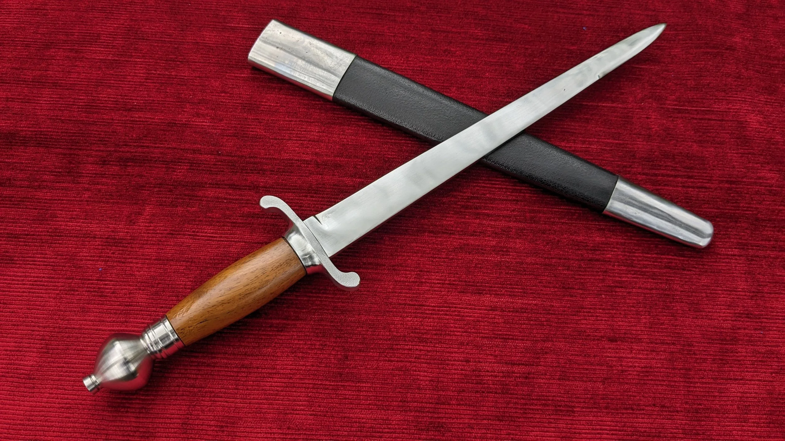 CUTLASSES & HANGERS — Jesse Belsky Stageswords