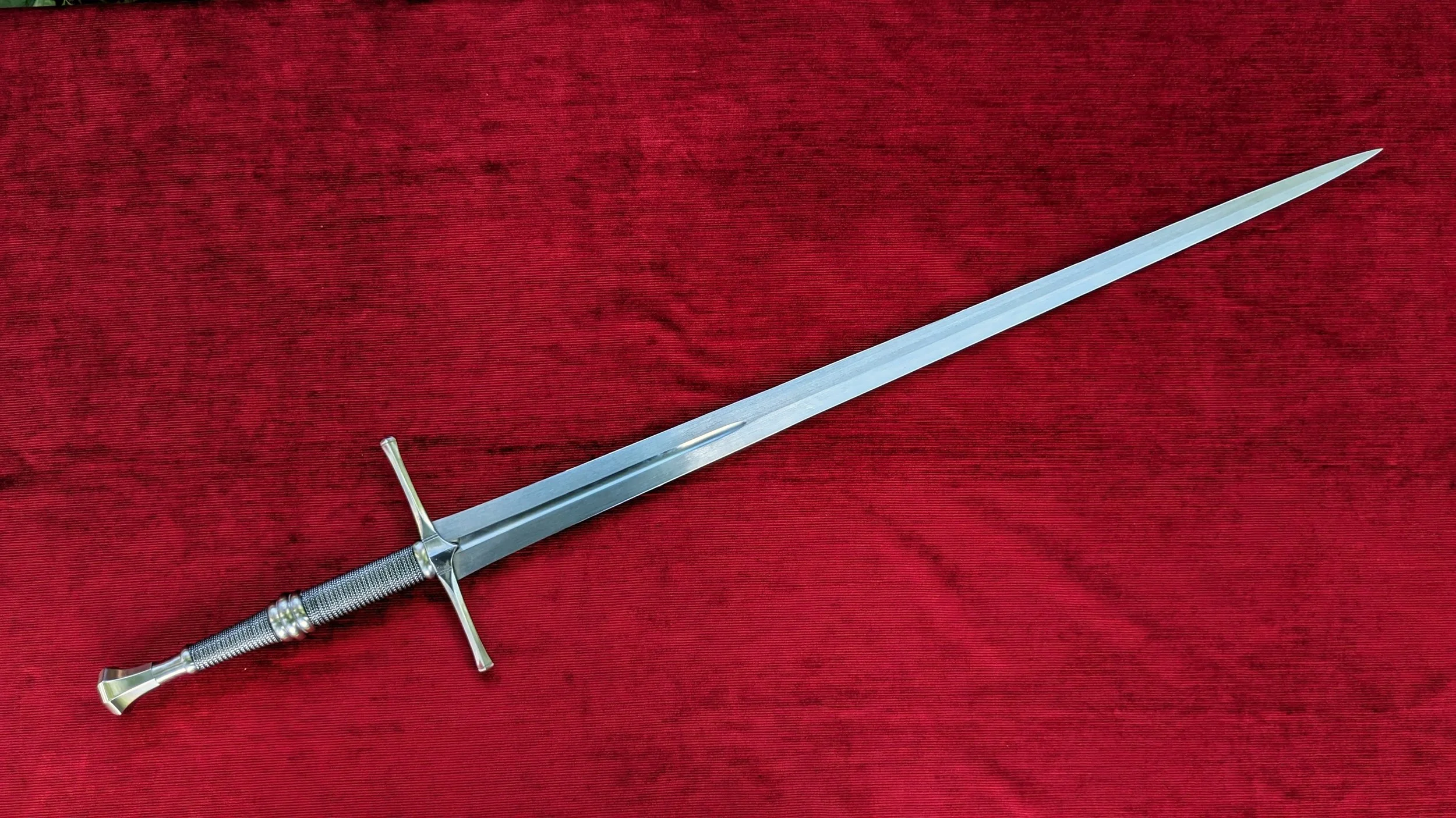Witcher Longsword -- [SHARP] — Jesse Belsky Stageswords