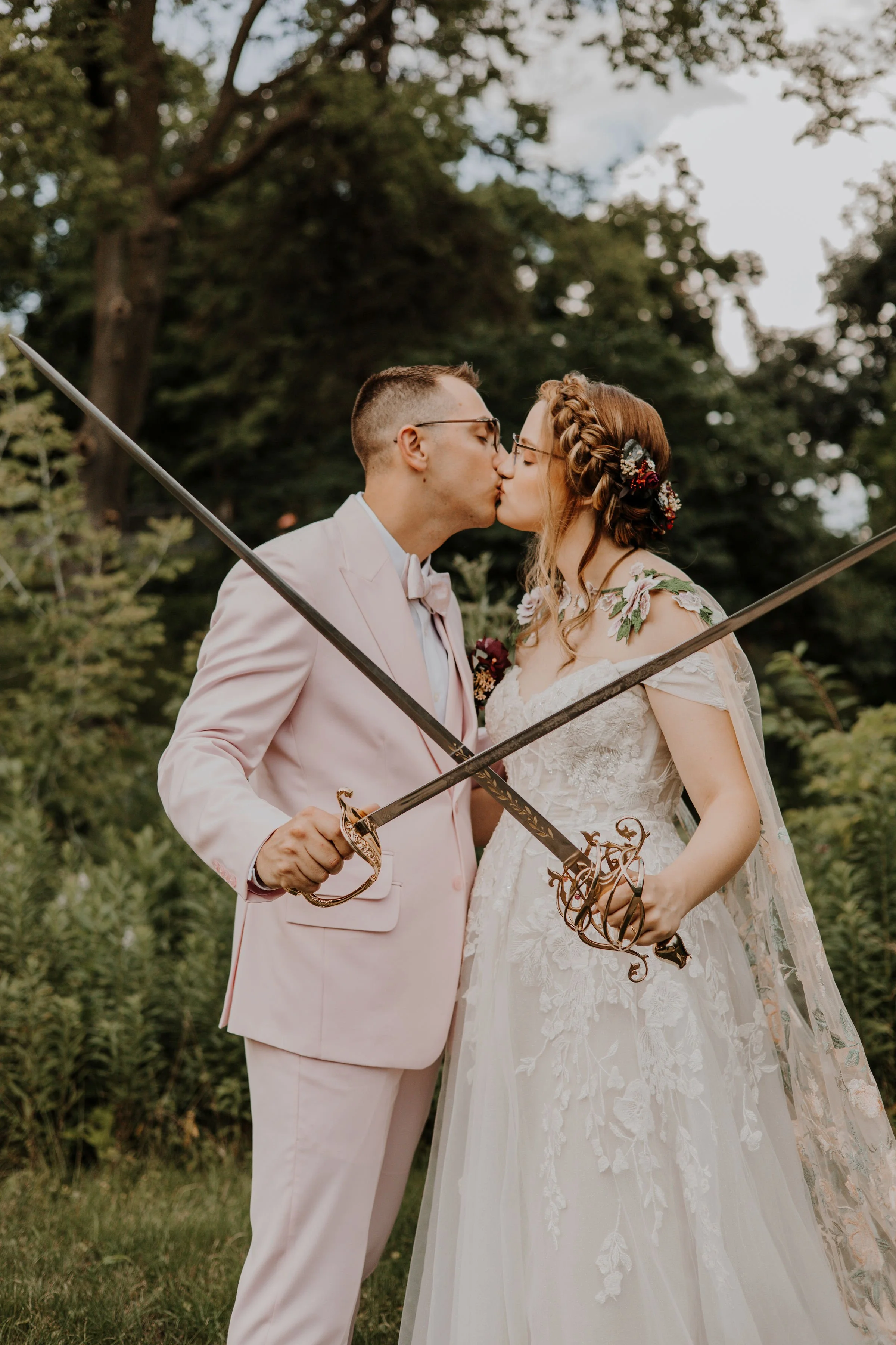 Wedding swords 60 photos - Astyledwedding.com