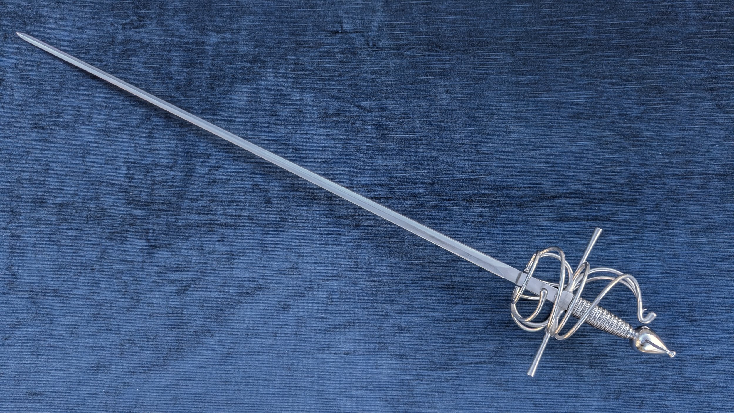 Loop Hilt Rapier 3 -- [SHARP/BLUNT] — Jesse Belsky Stageswords