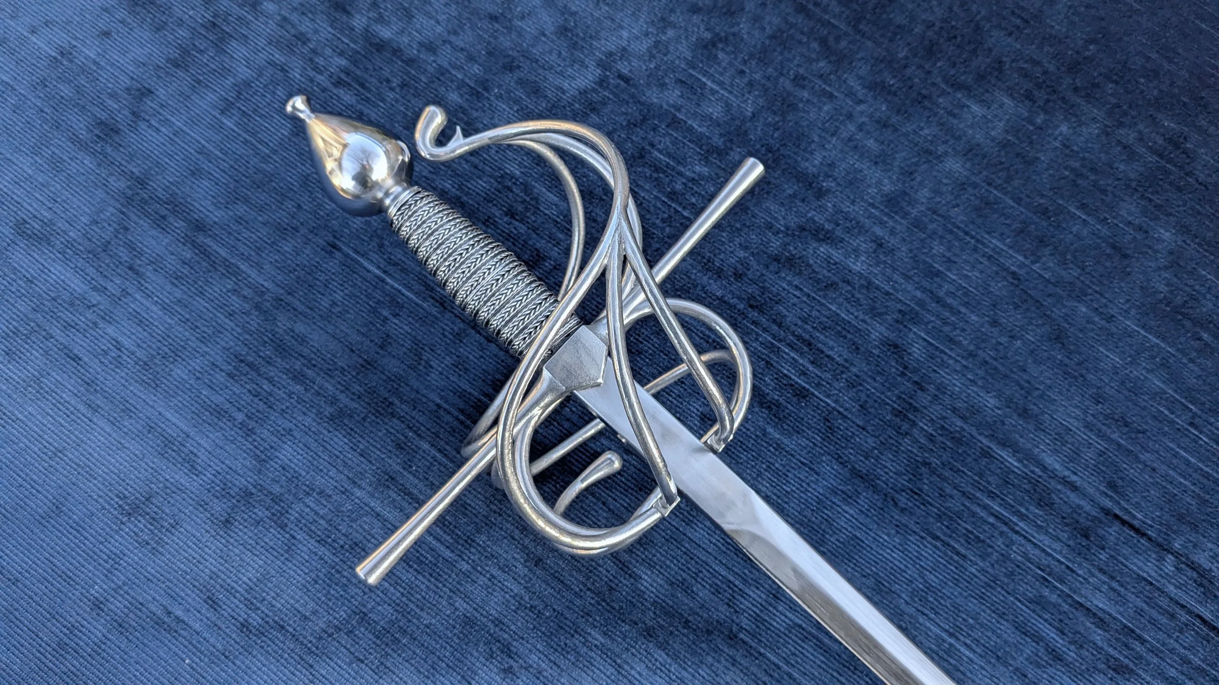 Loop Hilt Rapier 3 -- [SHARP/BLUNT] — Jesse Belsky Stageswords
