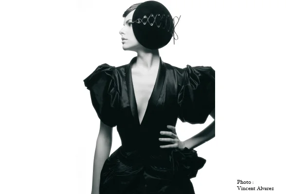 CHAPEAUX — Sandrine Bourg