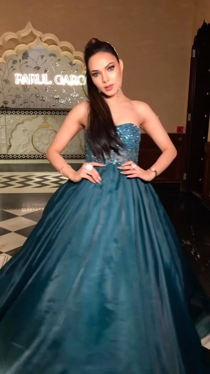 Parul Garg Makeup, Salon and Academy - Contact Us — Parul Garg