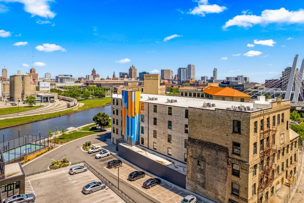 Explore Luxury Lofts Virtual Tour in Milwaukee | River Place Lofts ...