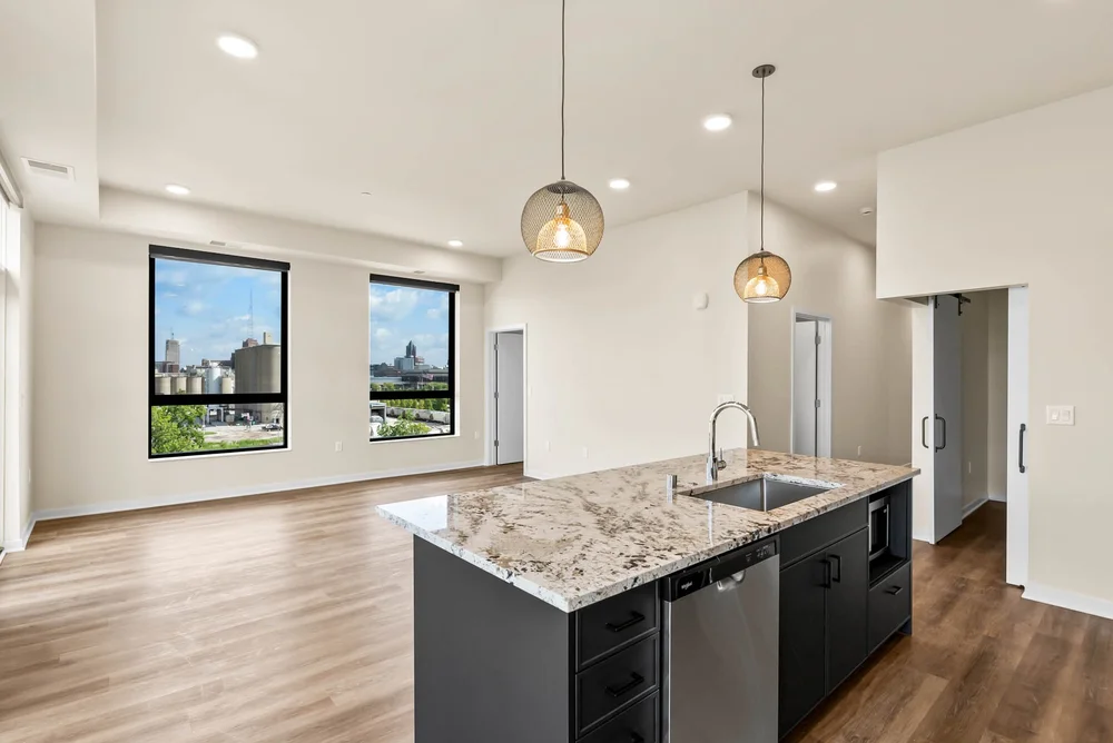 Modern Luxury Apartments in Milwaukee | River Place Lofts — River Place ...