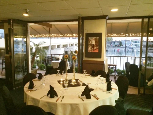 Newport Beach Yacht Club