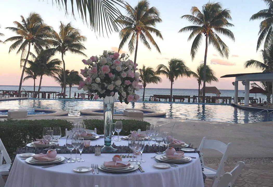 Azul Beach Resort The Fives