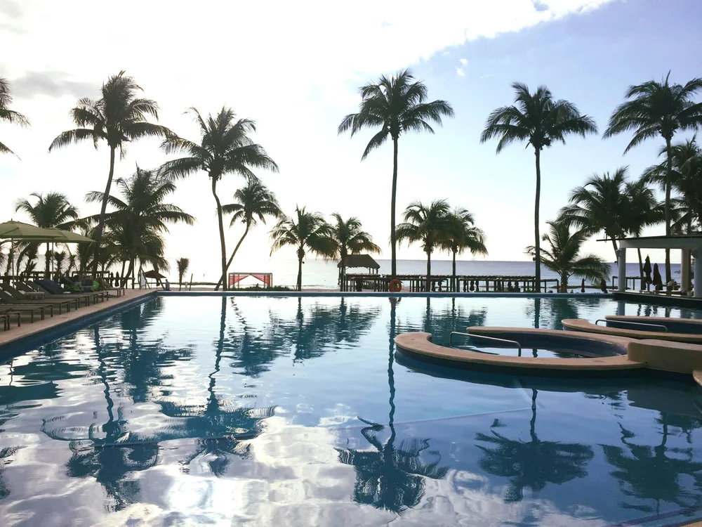 Azul Beach Resort The Fives