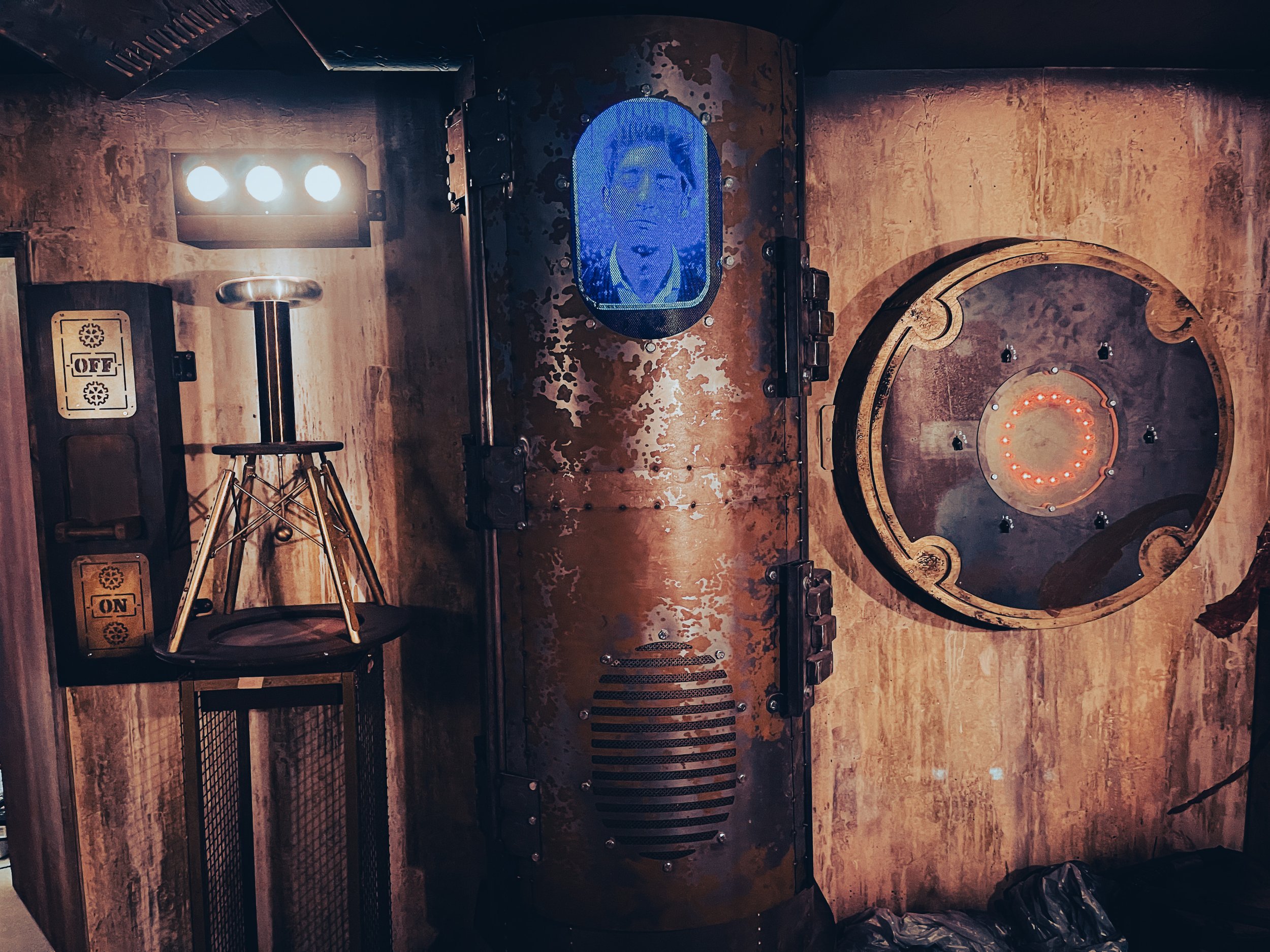 Tandem Set and Scenery