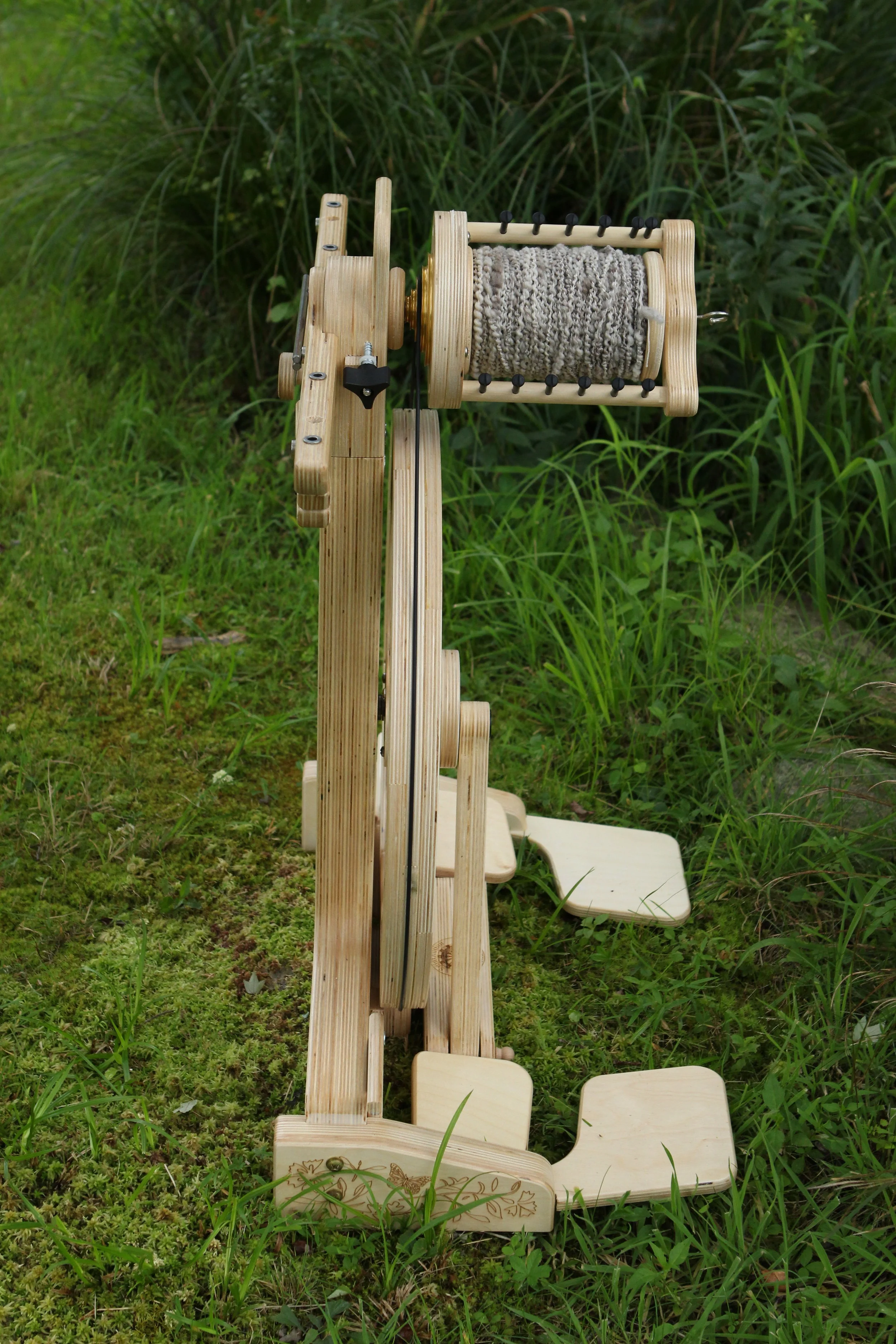SpinOlution Spinning Wheels: Monarch Versatile Fine to Bulky Studio ...