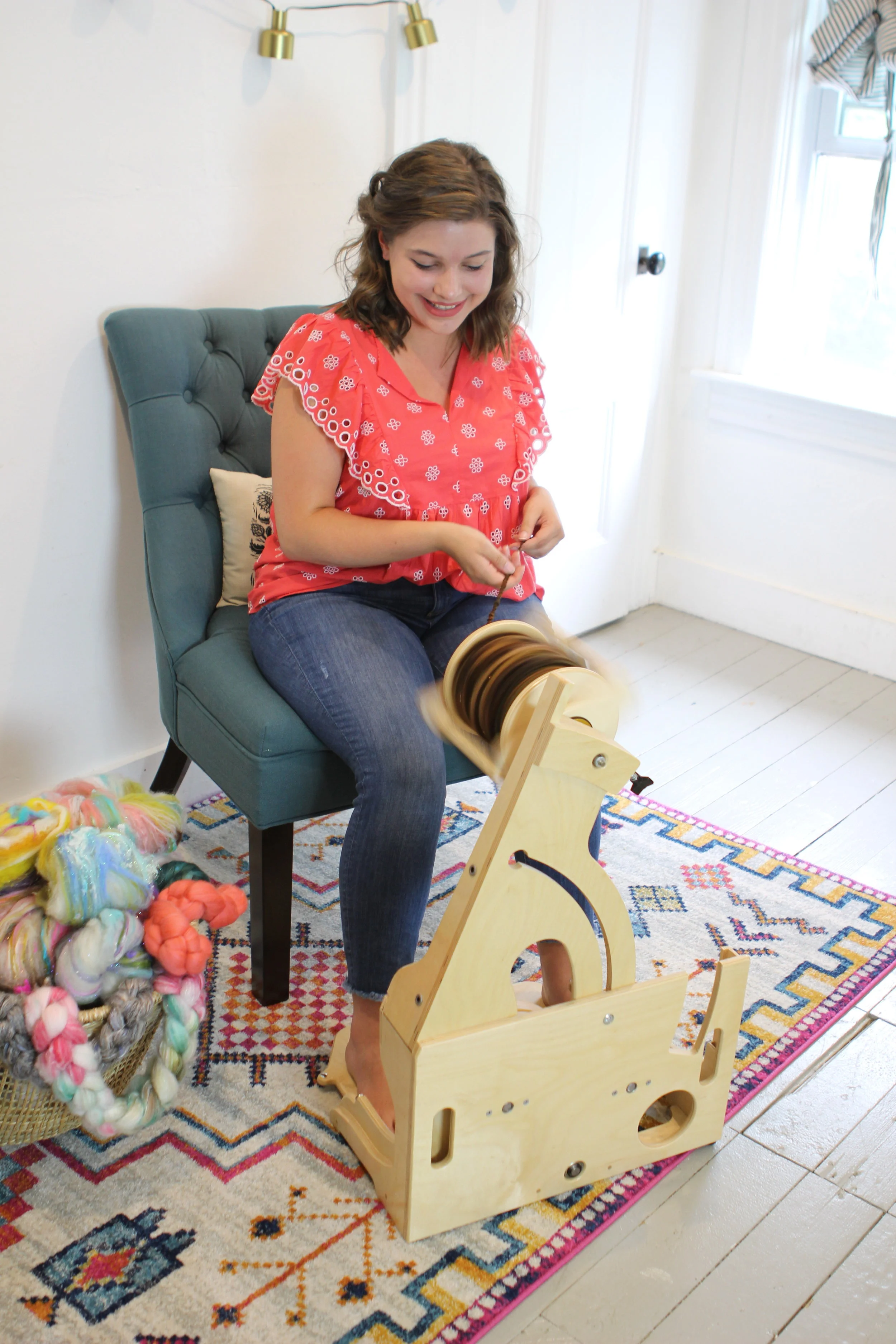 SpinOlution Spinning Wheels: Worker Bee Folding Bulky Art Yarn Travel ...