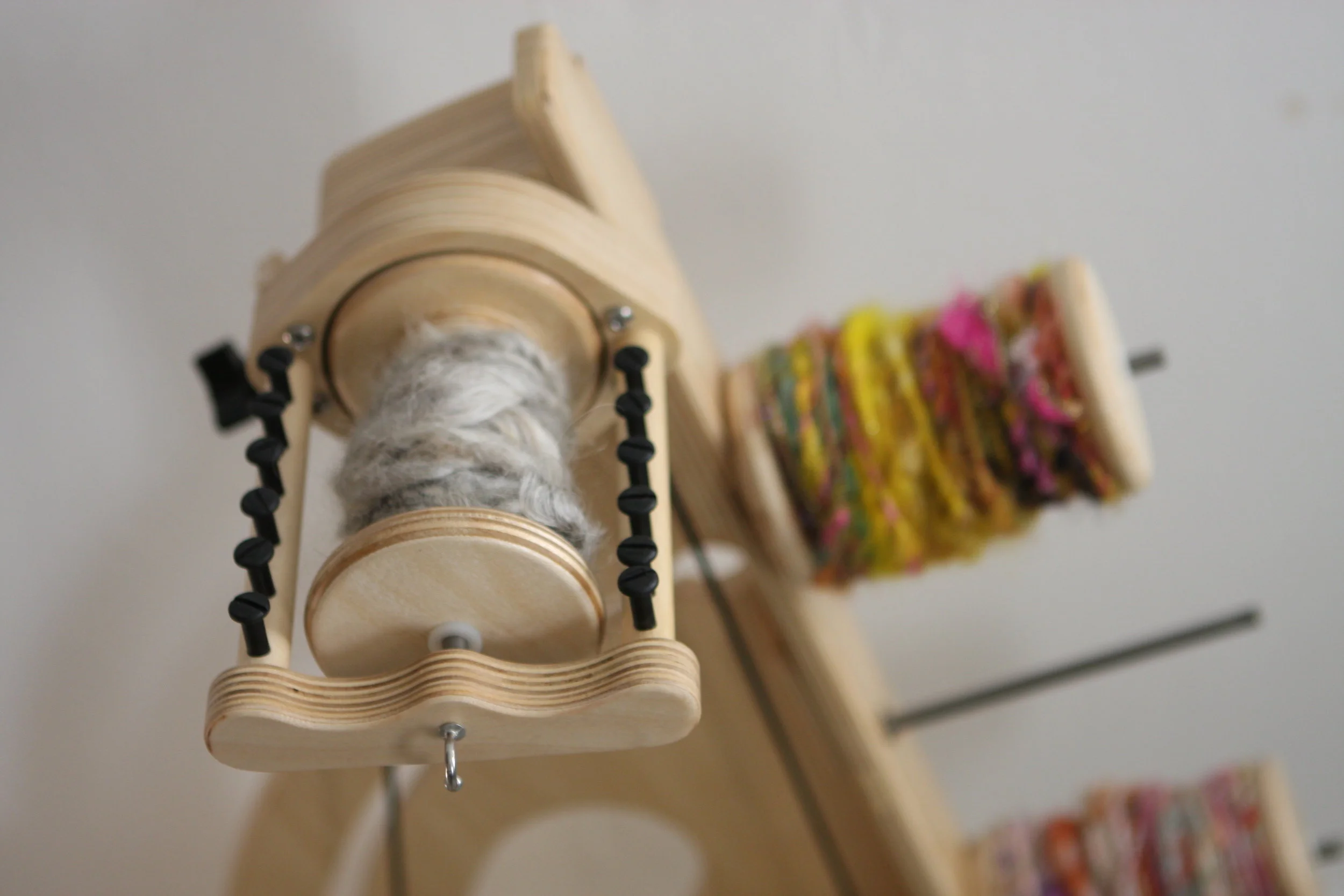 SpinOlution Queen Bee Fine Yarn Spinning Foldable Travel Wheel ...