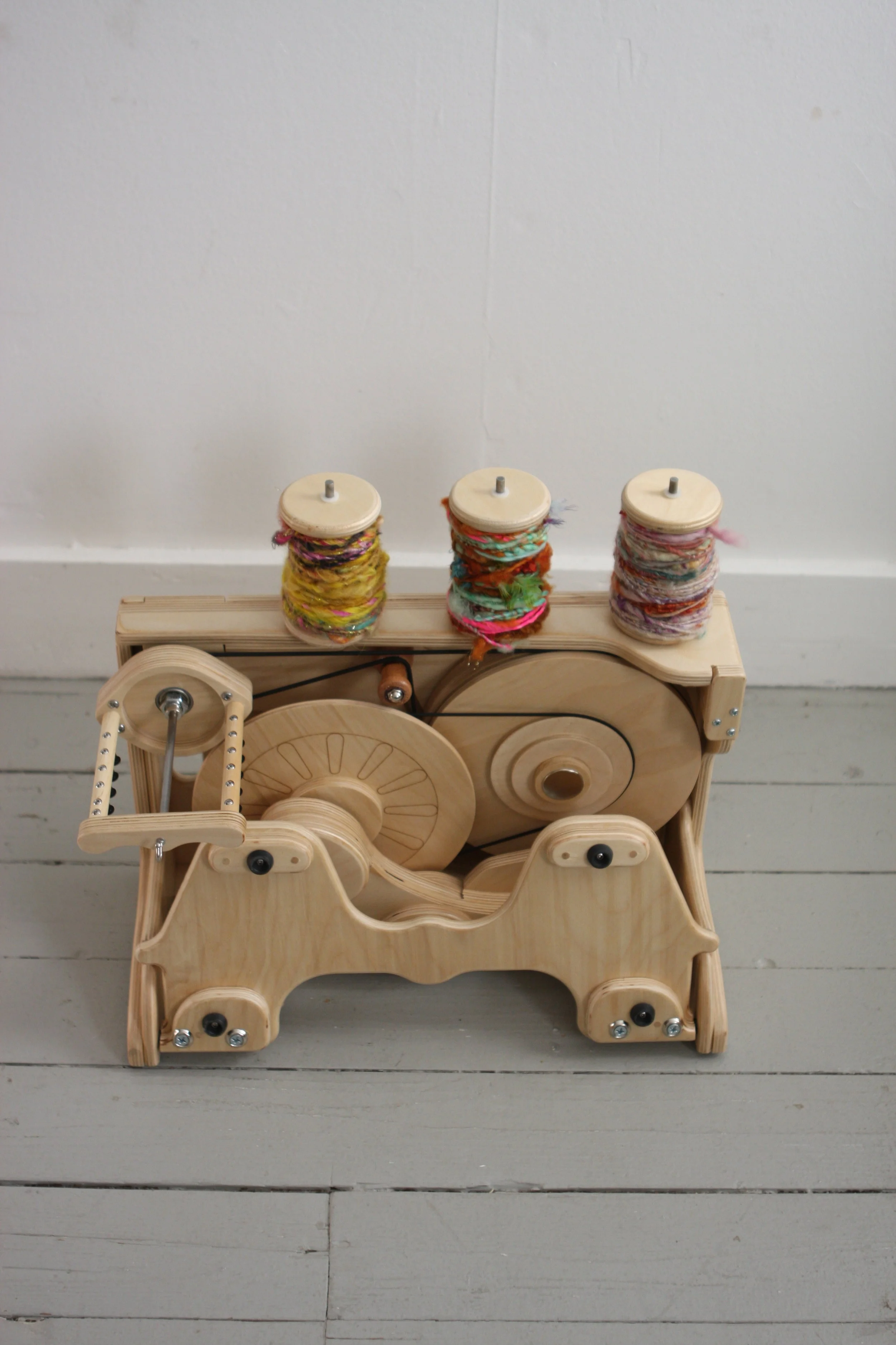 SpinOlution Spinning Wheels: Queen Bee Fine Yarn Spinning Foldable ...