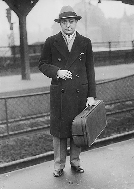 Jascha Heifetz — Master The Cello