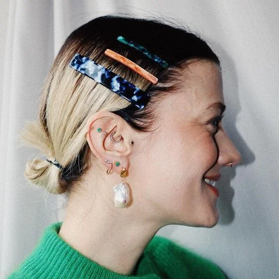The Only Summer Accessory You Need: 90s Hair Clips — We The Dreamers