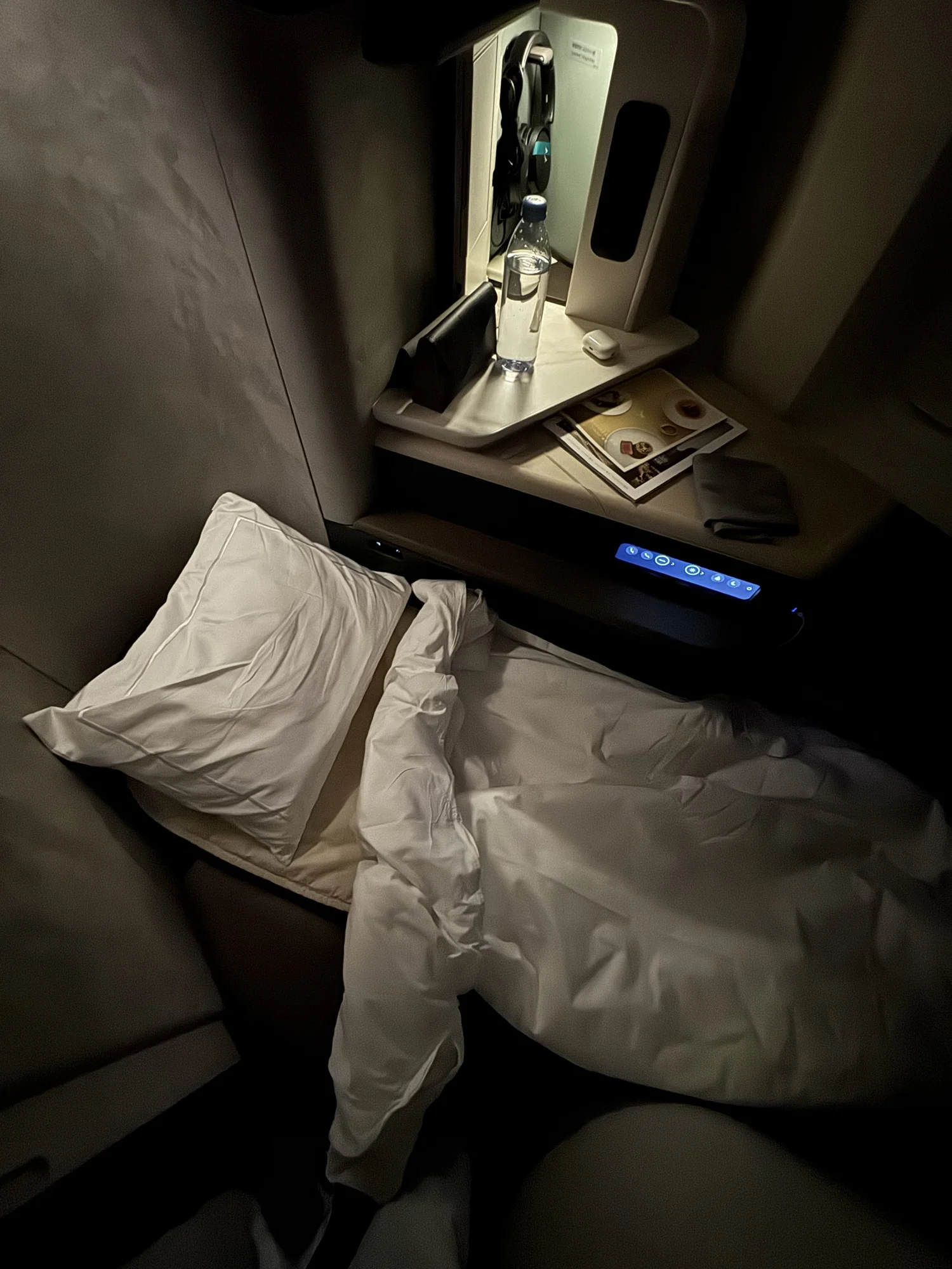 Trip Report | CX250 LHR–HKG: Cathay Pacific Aria Suite to Hong Kong ...