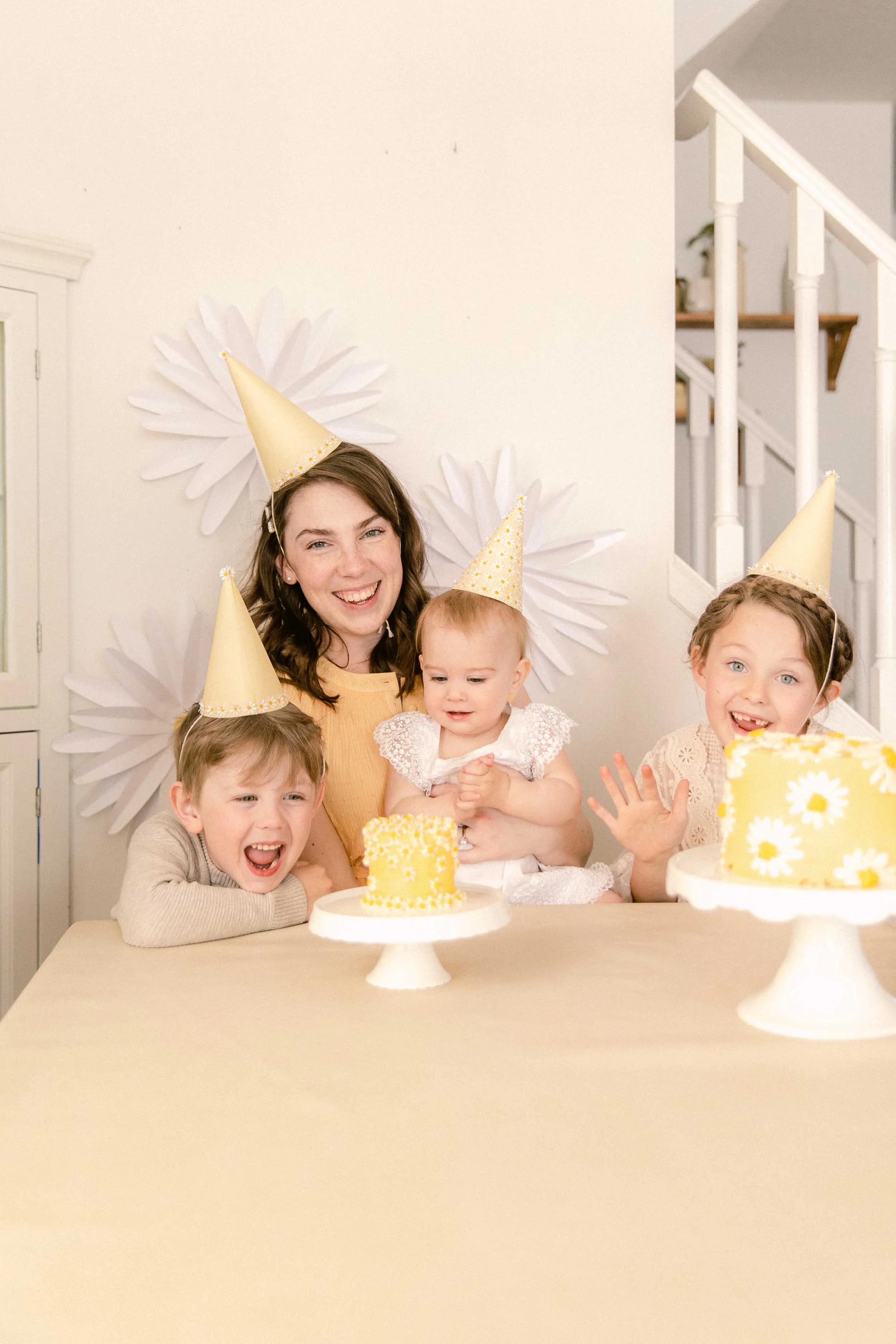 DAISY INSPIRED FIRST BIRTHDAY PARTY — Plaited Portraits