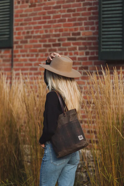 WAXED CANVAS TOTE BAGS — RED HOUSE
