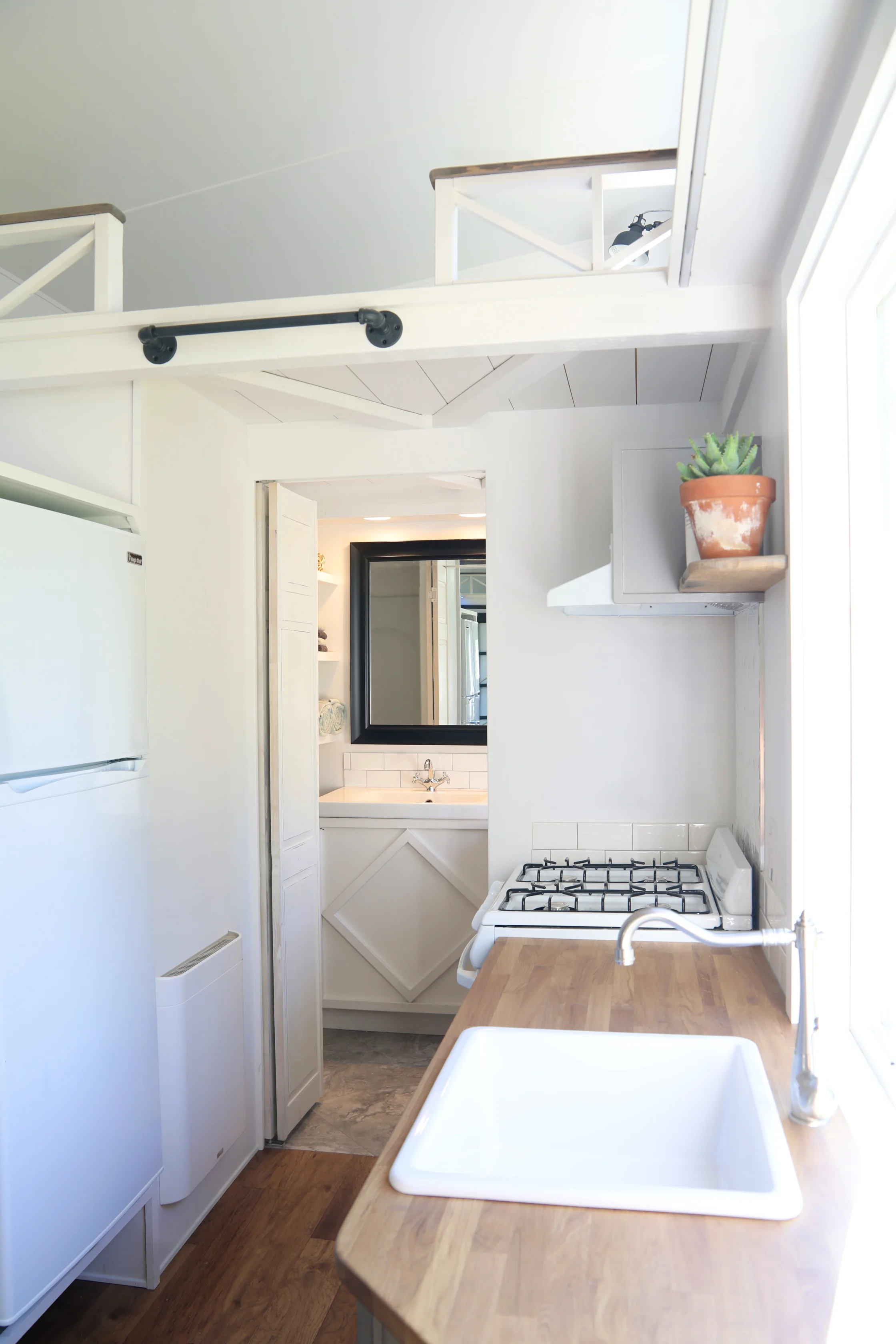 Greyton Beach — Handcrafted Movement