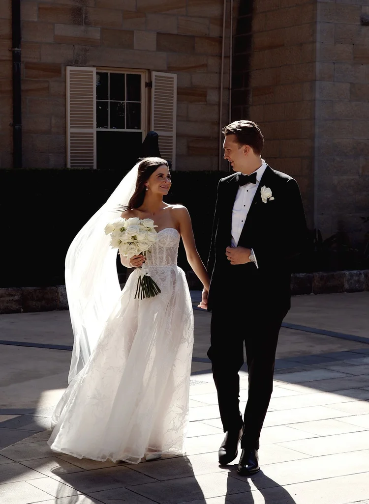 Real Bride Inspiration — Helen Rodrigues Bridal