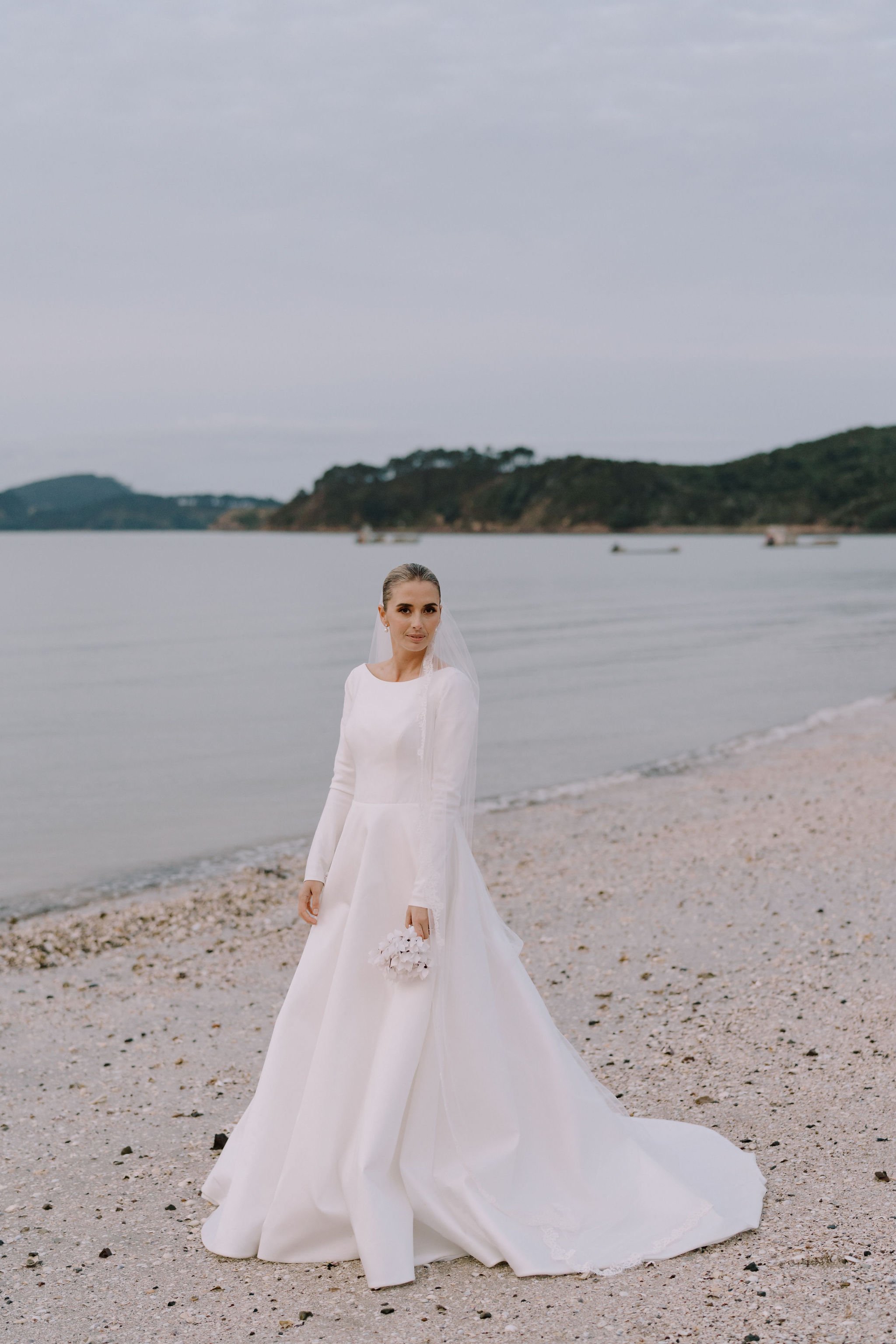 Real Bride Inspiration — Helen Rodrigues Bridal