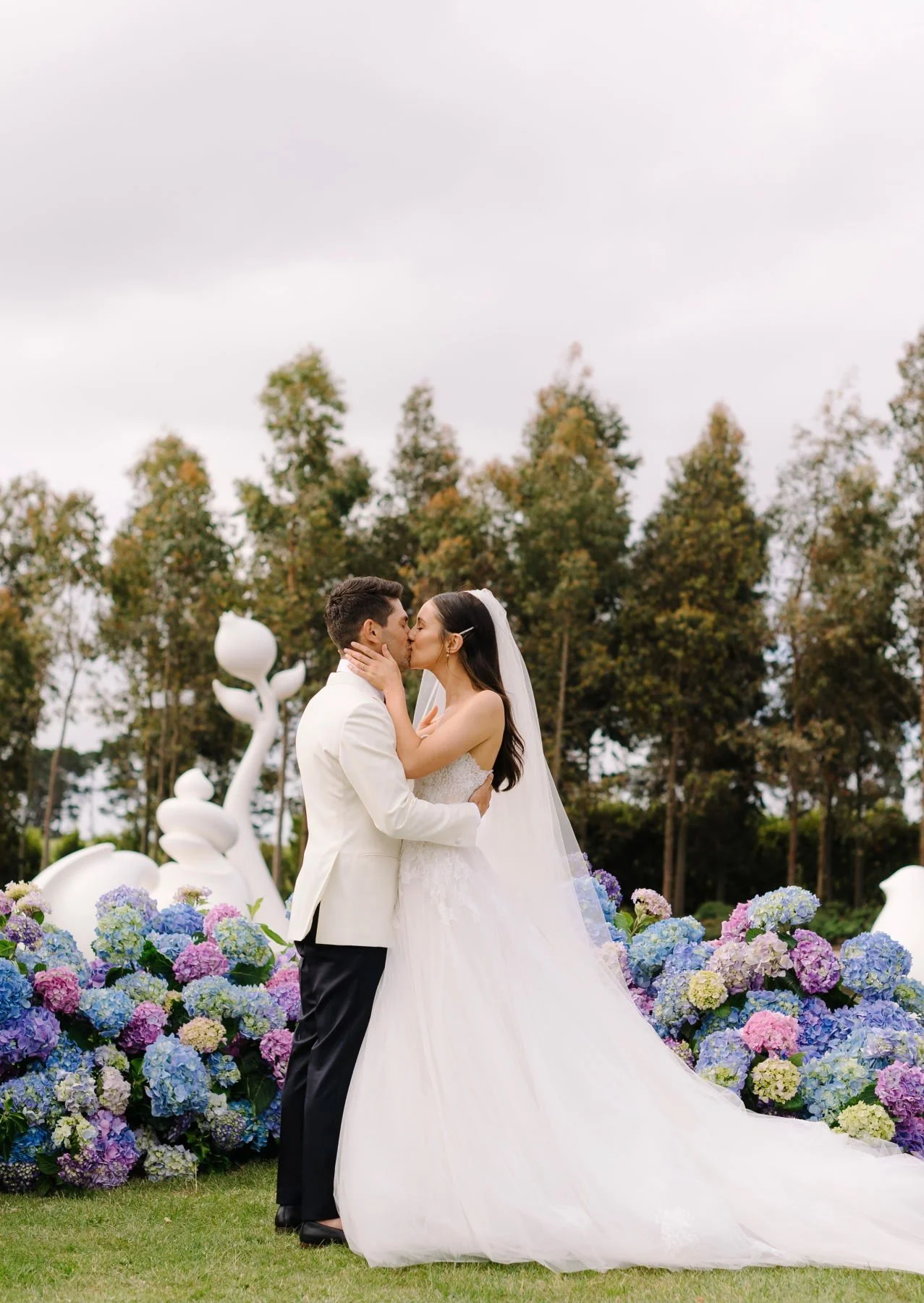 Real Bride Inspiration — Helen Rodrigues Bridal