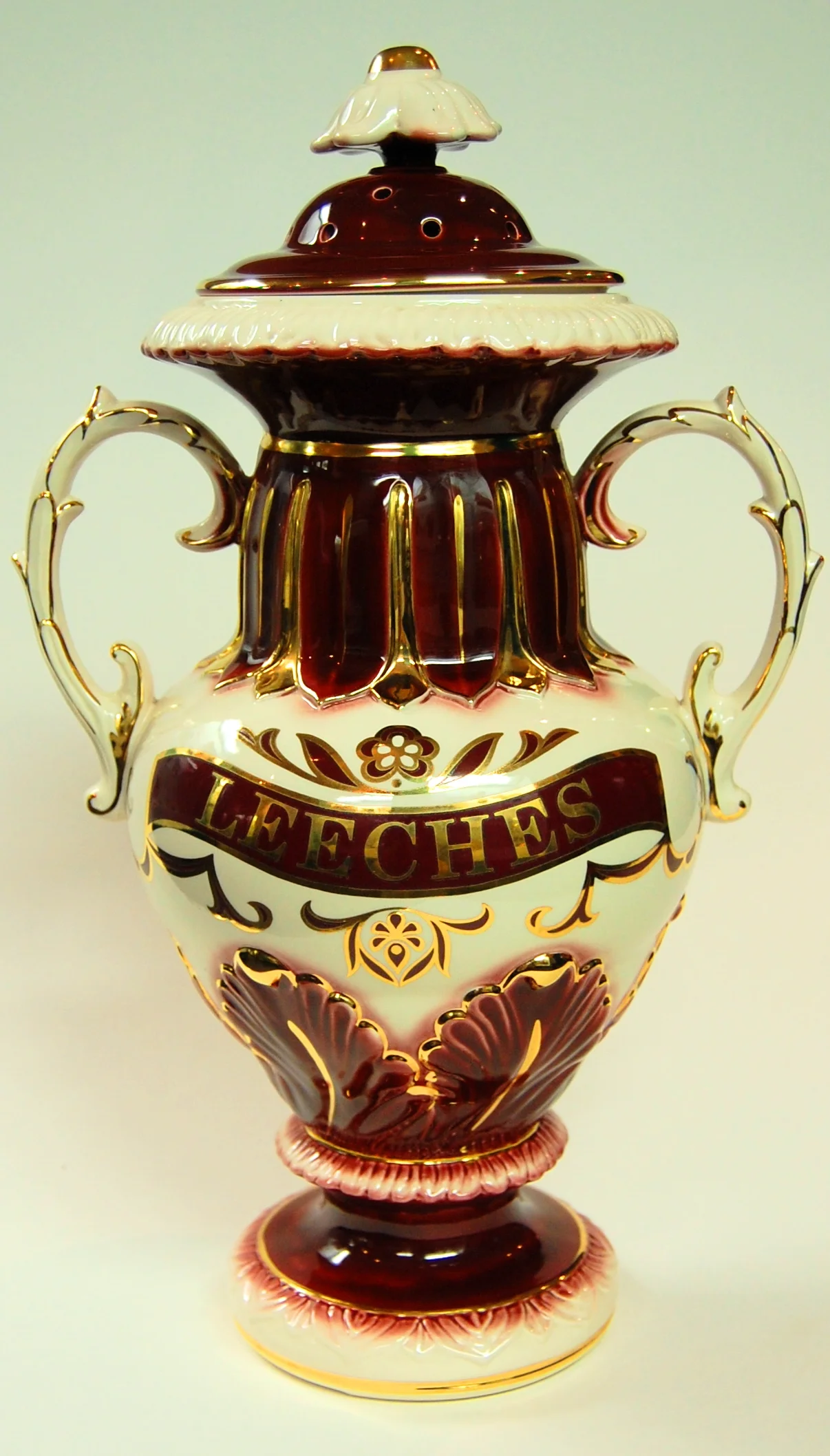 leech jar — Worcester Medical Museums
