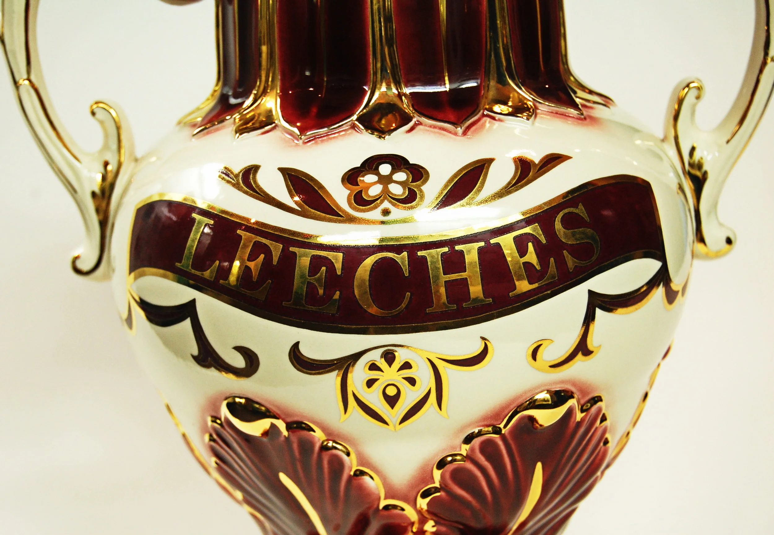 leech jar — Worcester Medical Museums