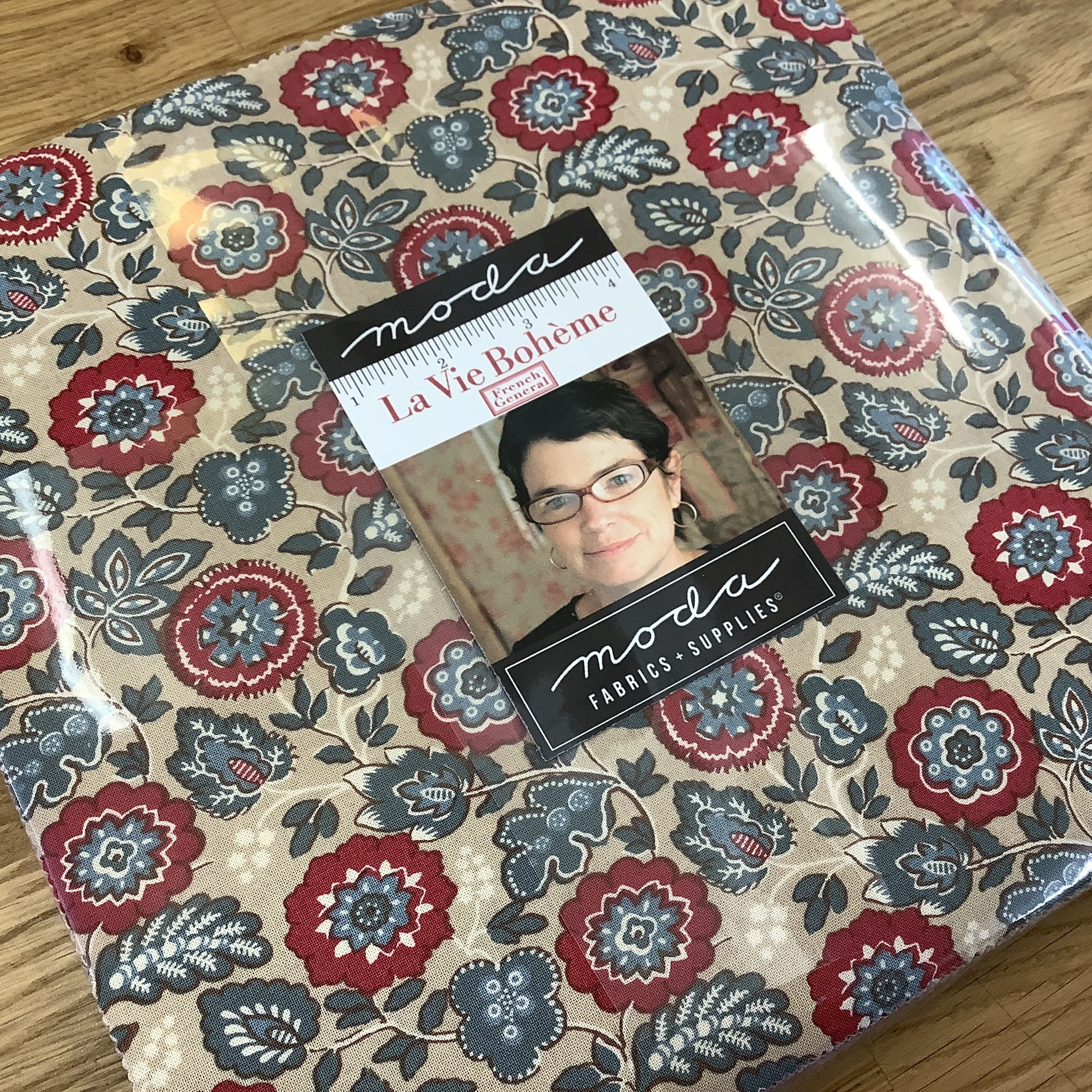 Pre-cut fabric collections for patchwork and quilting — HOMETOWN