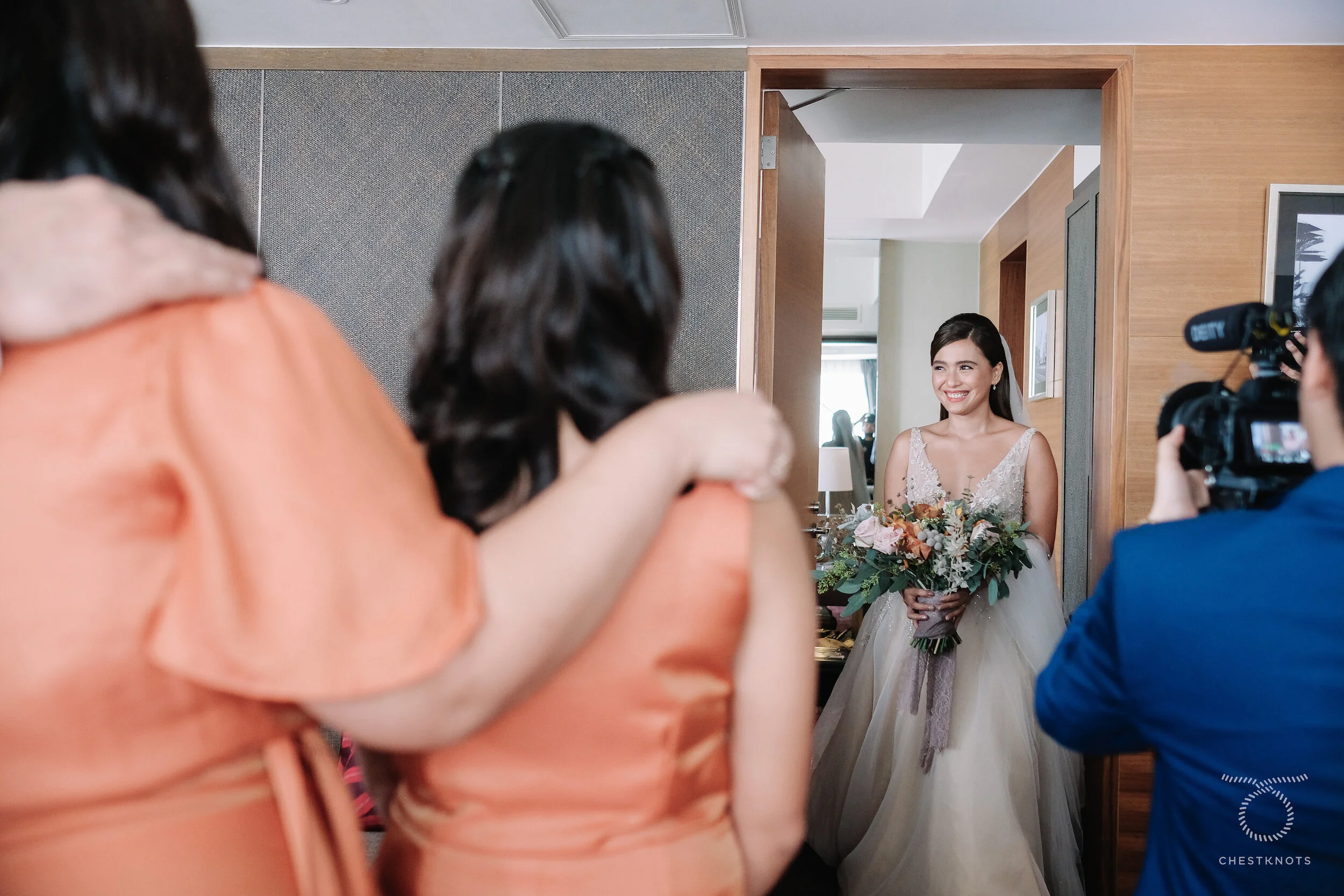 When God Weaves Your Love Story — Joyce Pring