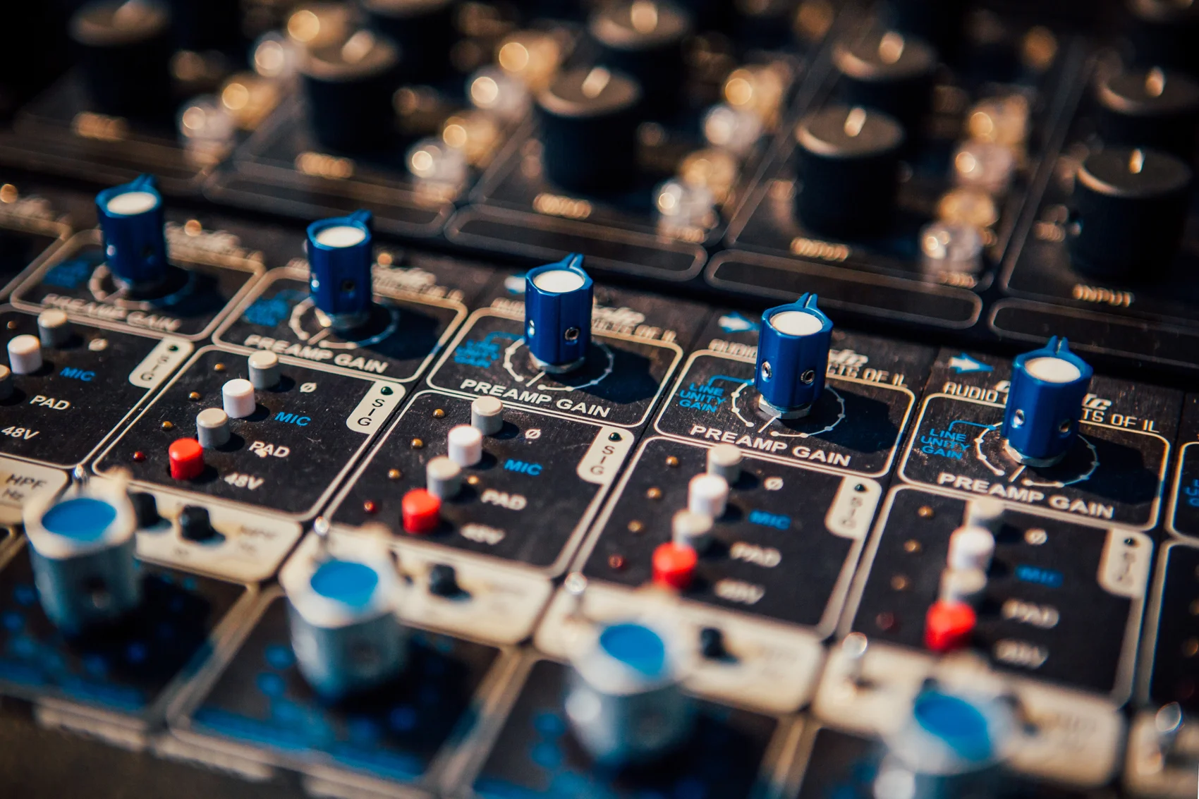 Gravity Studios: Professional Recording and Mixing Studio — Gravity Studios