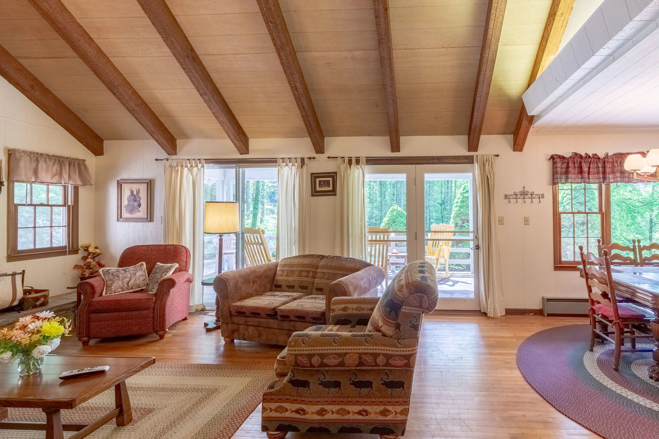 Pinery Cabin — Settlers Mountain Adventures